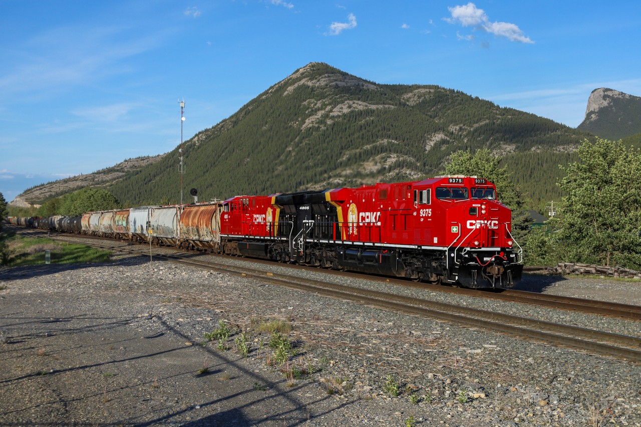 Railpictures.ca - Rob Eull Photo: CP 9375 and KCS 4805 guide CPKC 401 through Exshaw on a ...