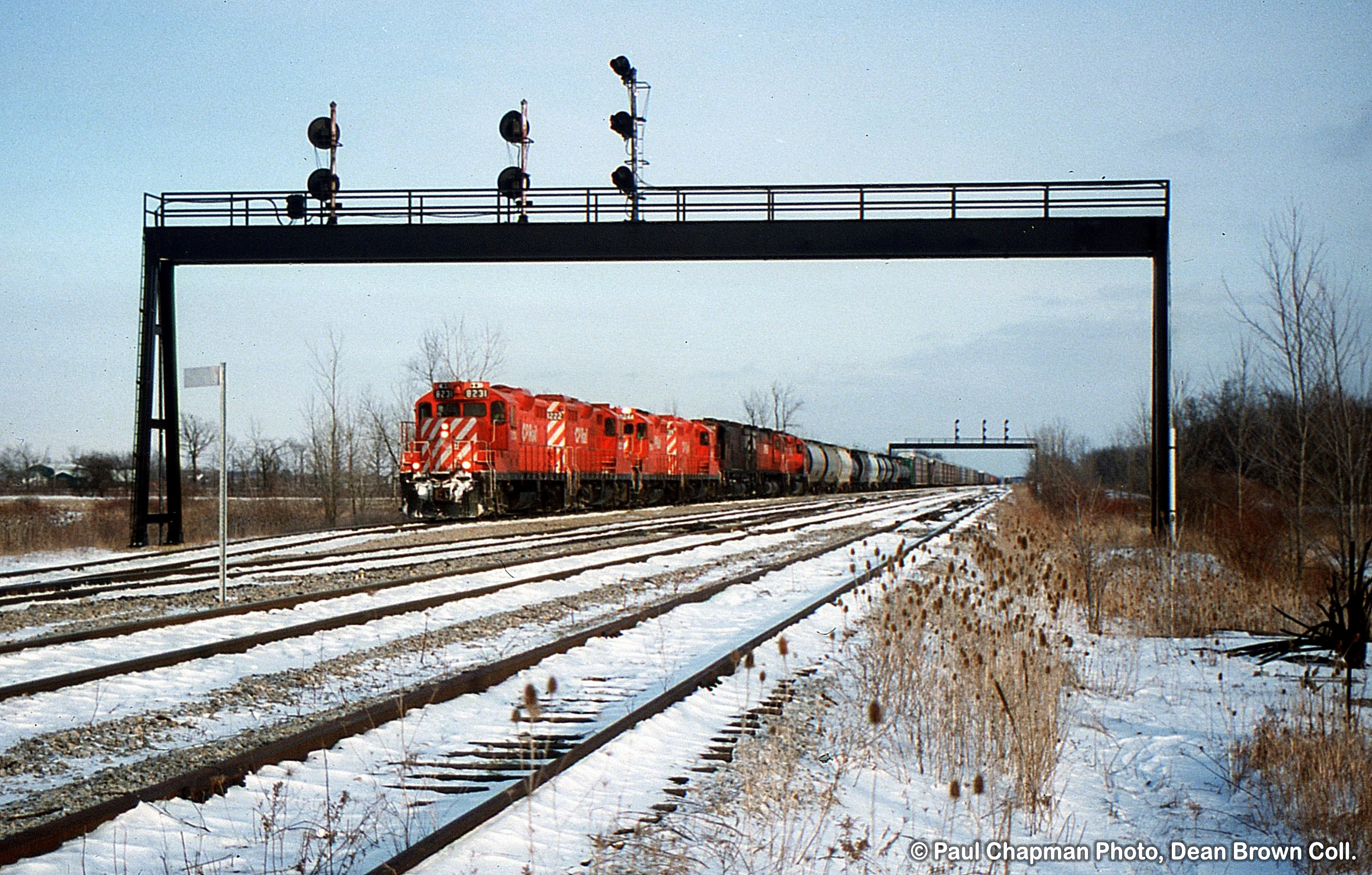 Railpictures.ca - Paul Chapman Photo, Dean Brown Coll. Photo: 521 with CP 8231 North Departing ...