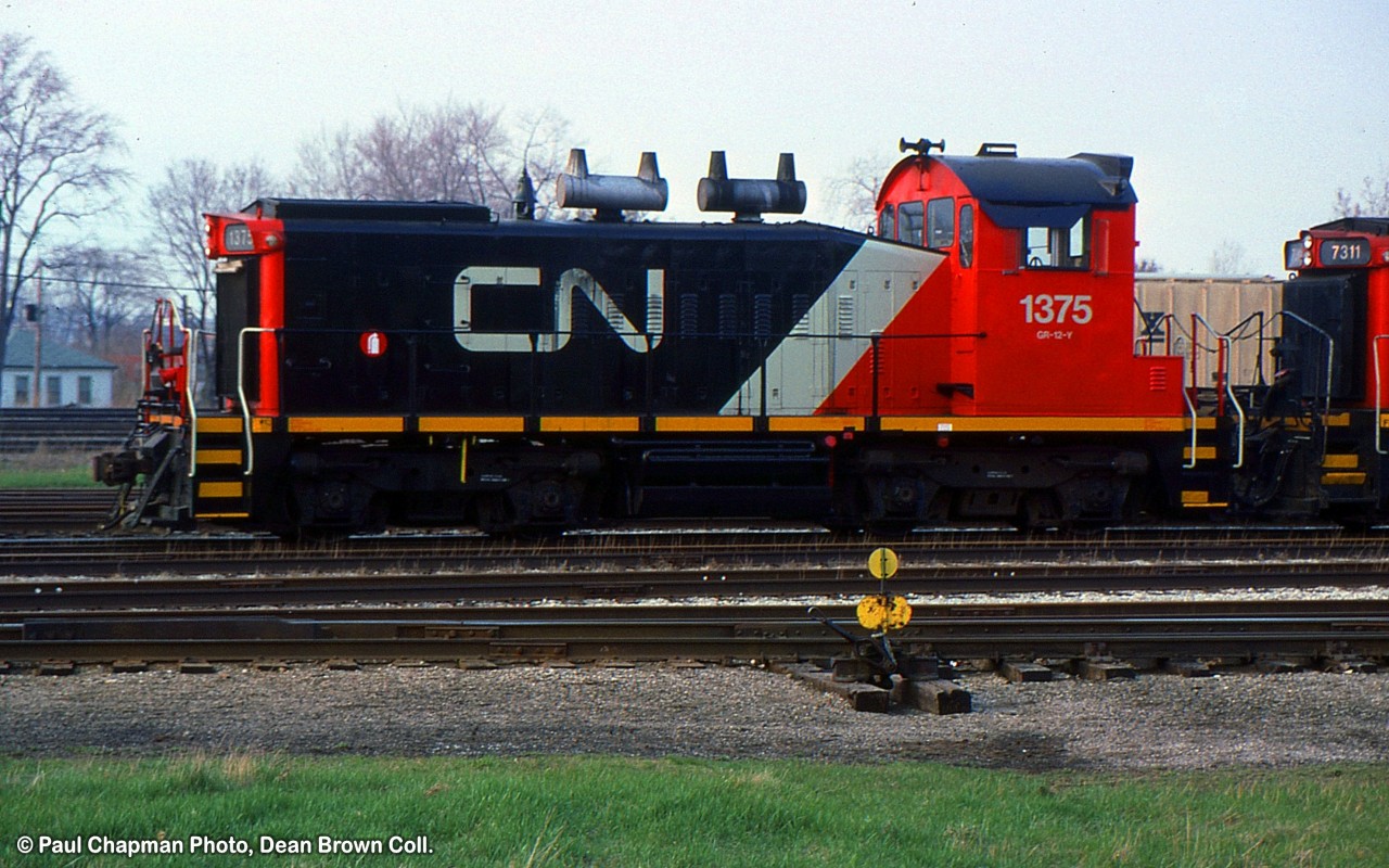 Railpictures.ca - Paul Chapman Photo, Dean Brown Coll. Photo: CN SW1200RS 1375 at London East ...