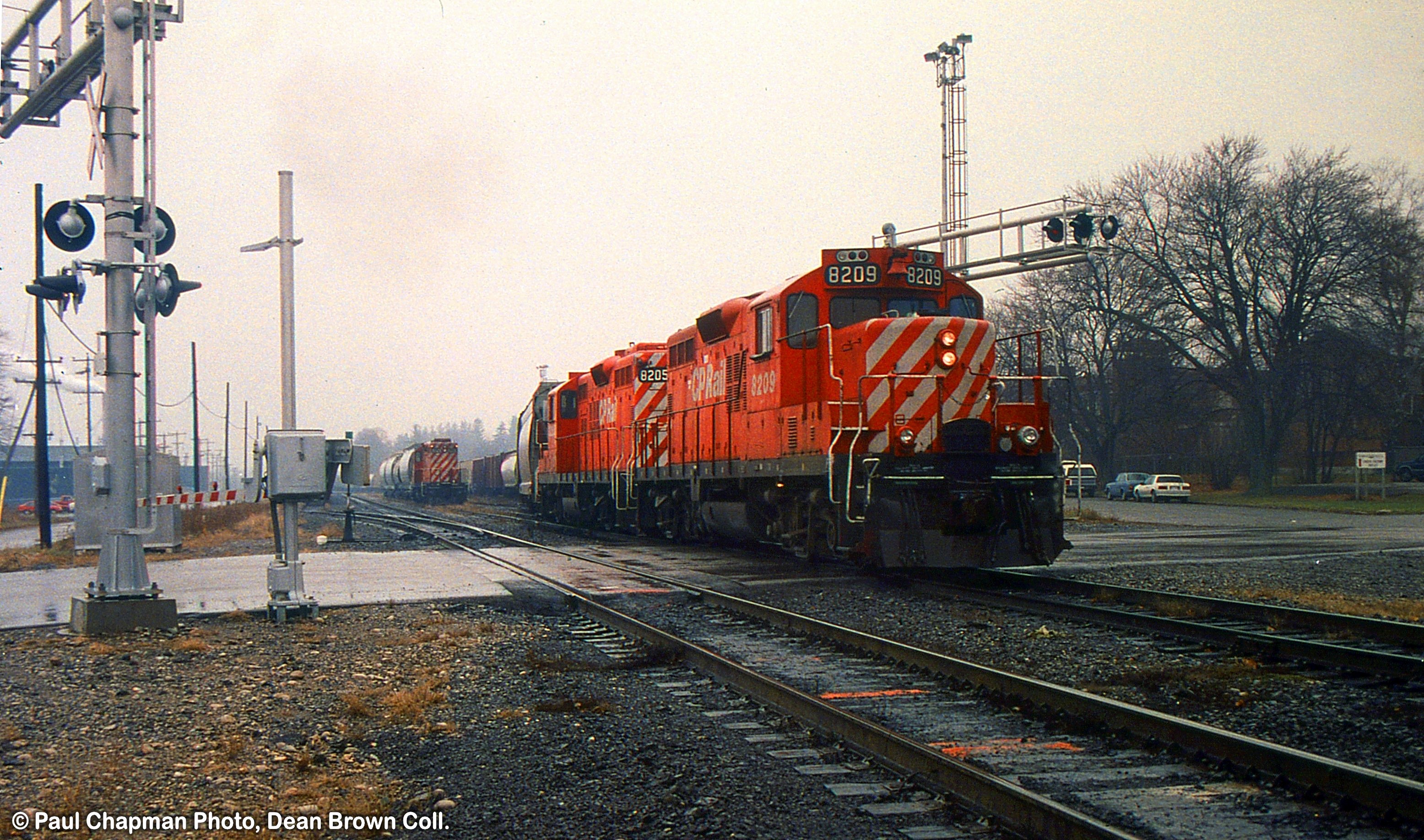 Railpictures.ca - Paul Chapman Photo, Dean Brown Coll. Photo: CP GP9u 8209 and CP GP9u 8205 ...