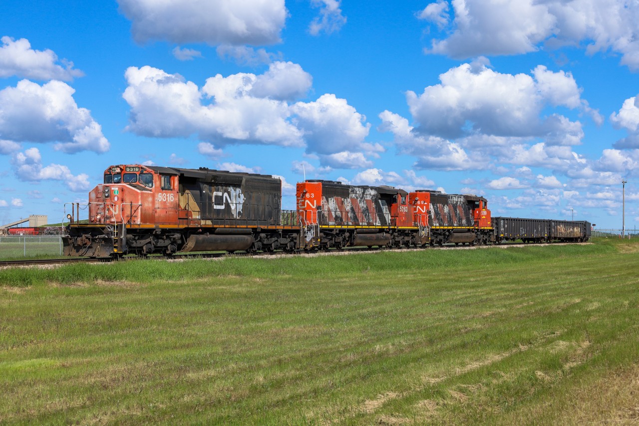 Railpictures.ca - Rob Eull Photo: CN L 51151 16 shoves into Nutrien, in Fort Saskatchewan with ...