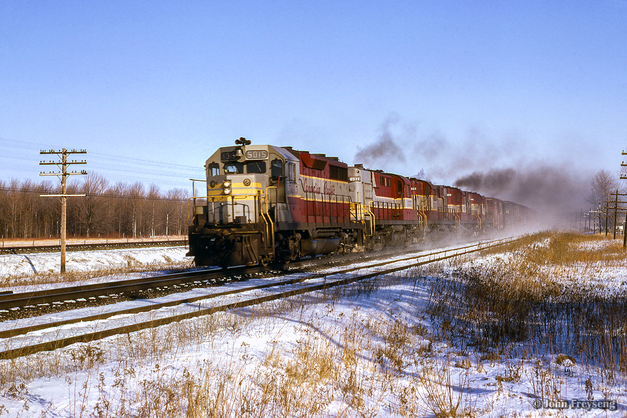Railpictures.ca - John Freyseng Photo: Westbound from Montreal – Windsor, train 903 thunders ...