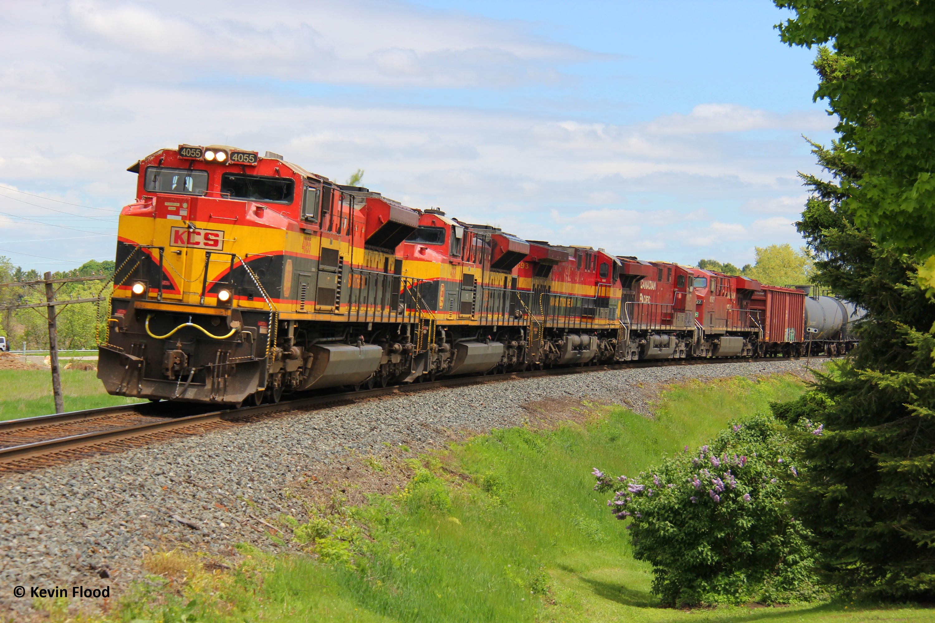 Railpictures.ca - Kevin Flood Photo: A nice surprise on the Galt Sub for Victoria Day. A healthy ...
