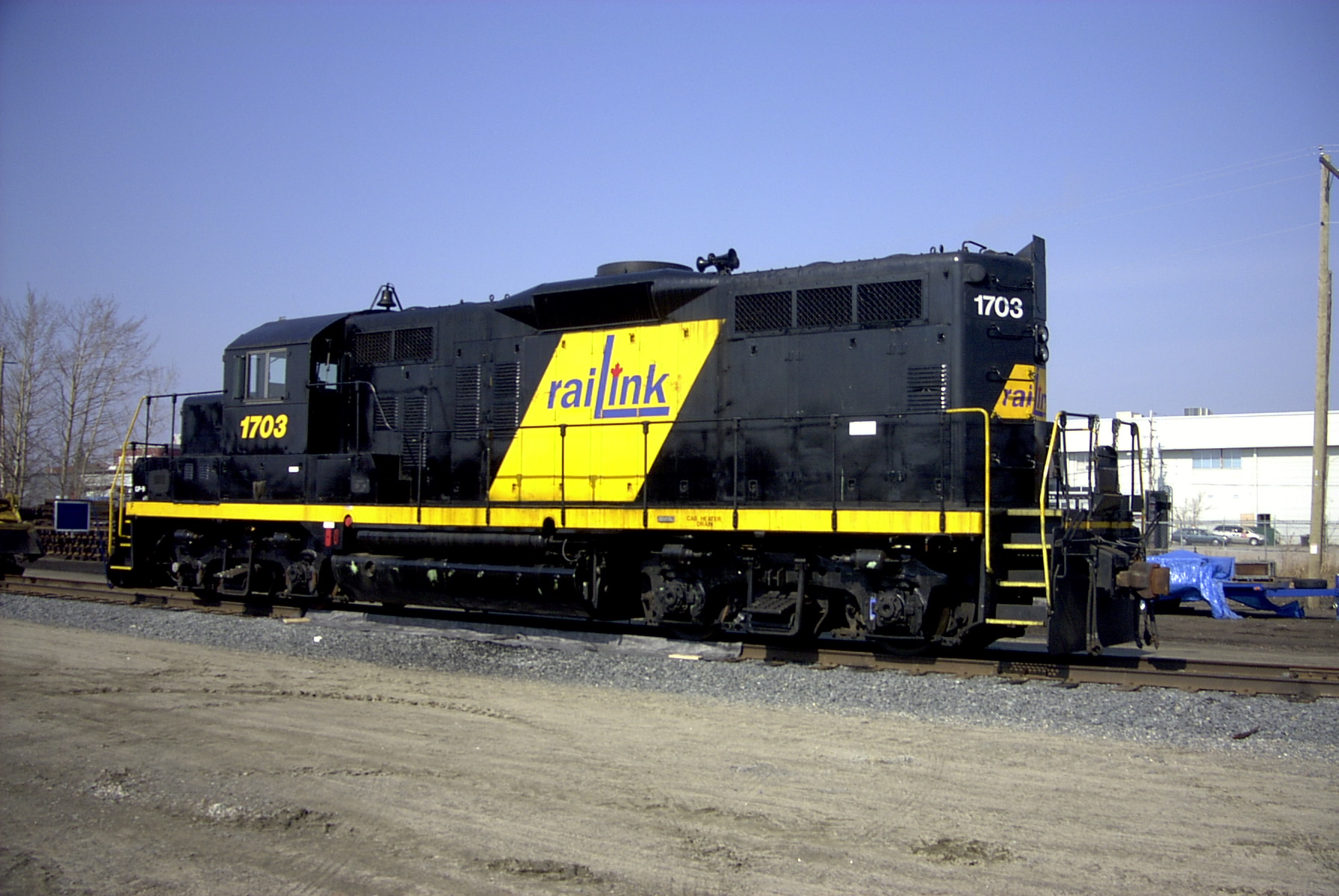 Railpictures.ca - Paul O'Shell Photo: Smell the fresh paint Waiting on its next assignment, GP9 ...