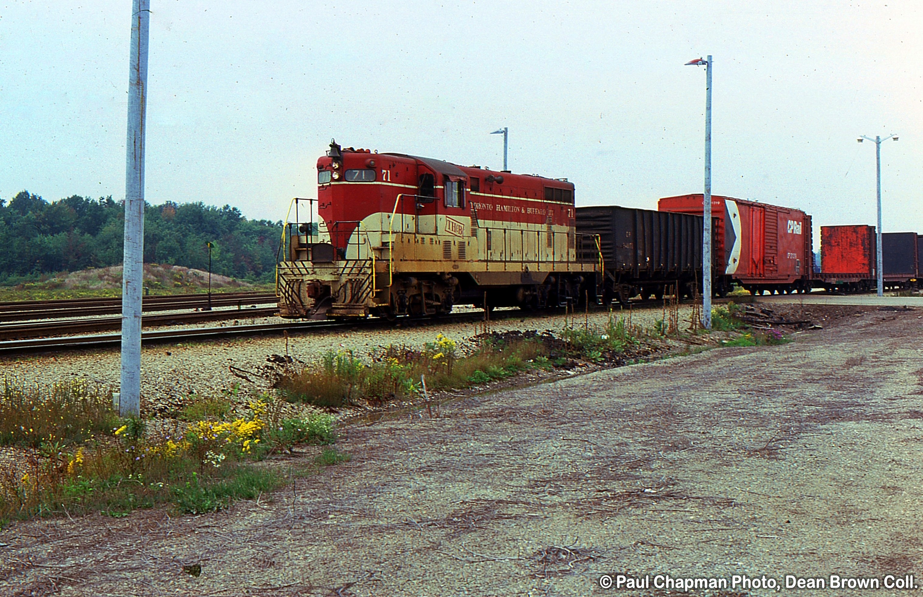 Railpictures.ca - Paul Chapman Photo, Dean Brown Coll. Photo: TH&B GP7 71 at Welland Yard ...