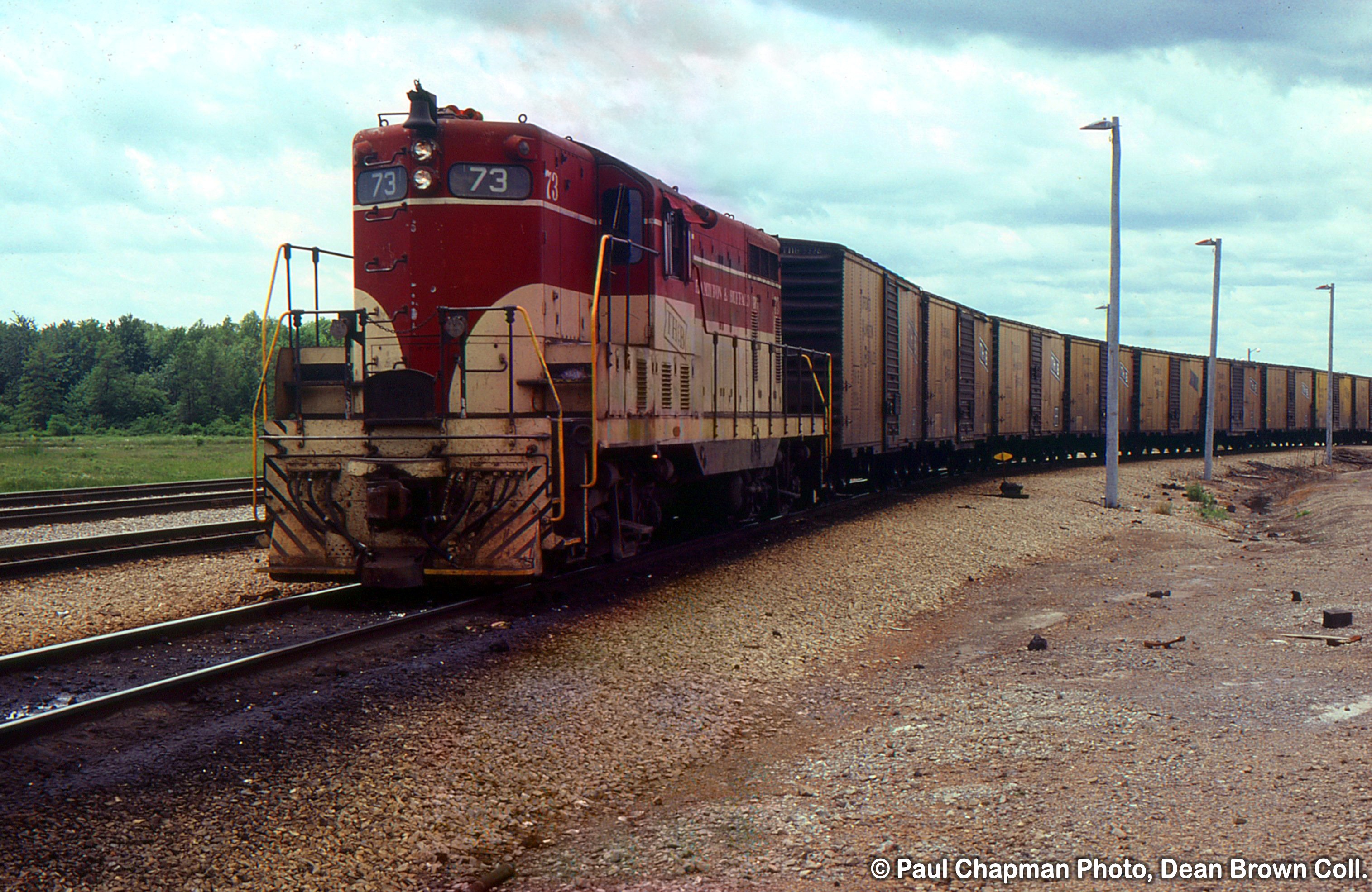 Railpictures.ca - Paul Chapman Photo, Dean Brown Coll. Photo: TH&B GP7 73 at Welland Yard ...