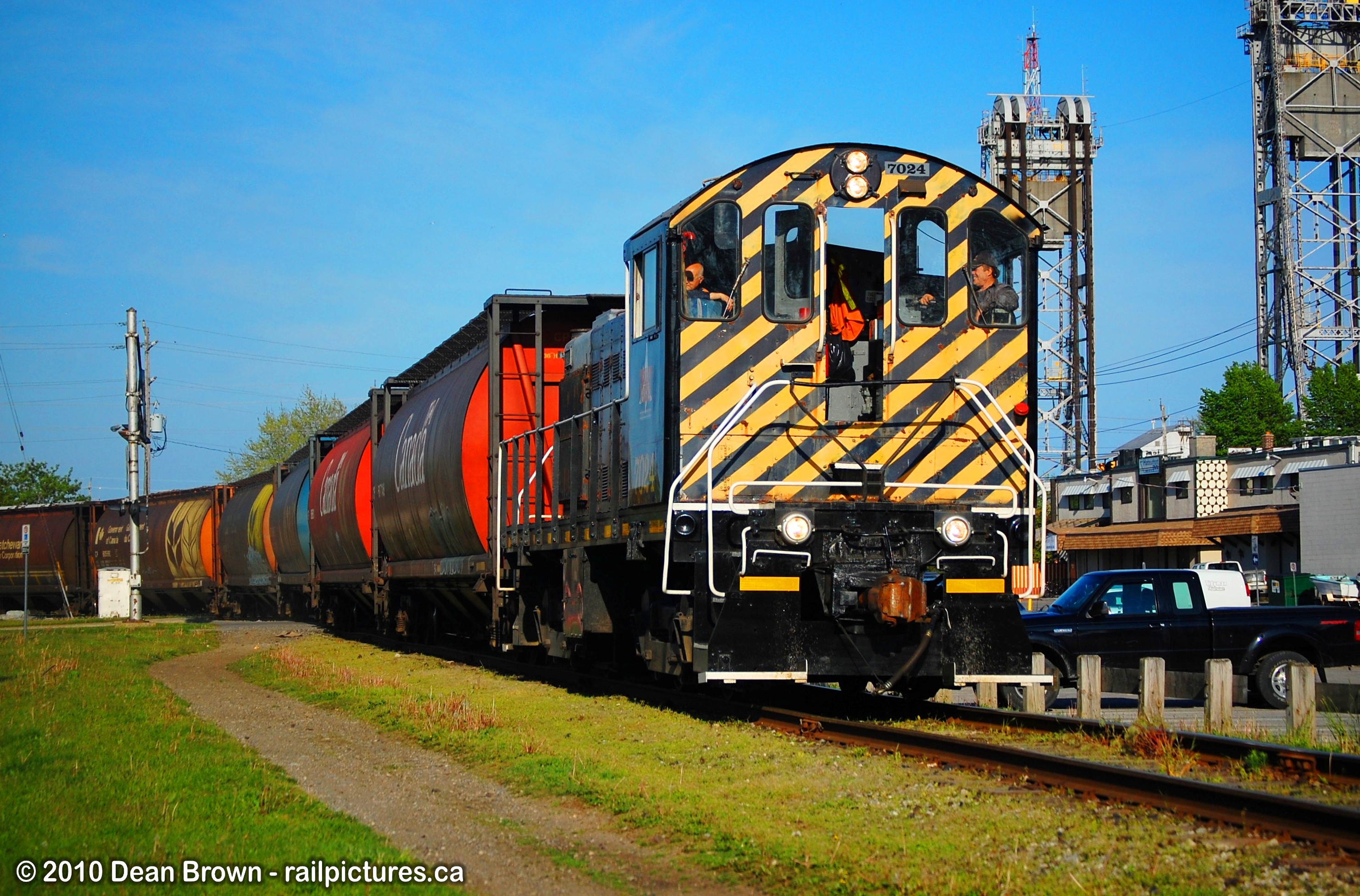 Railpictures.ca - Dean Brown Photo: TRRY S-2 7024 | Railpictures.ca – Canadian Railway ...