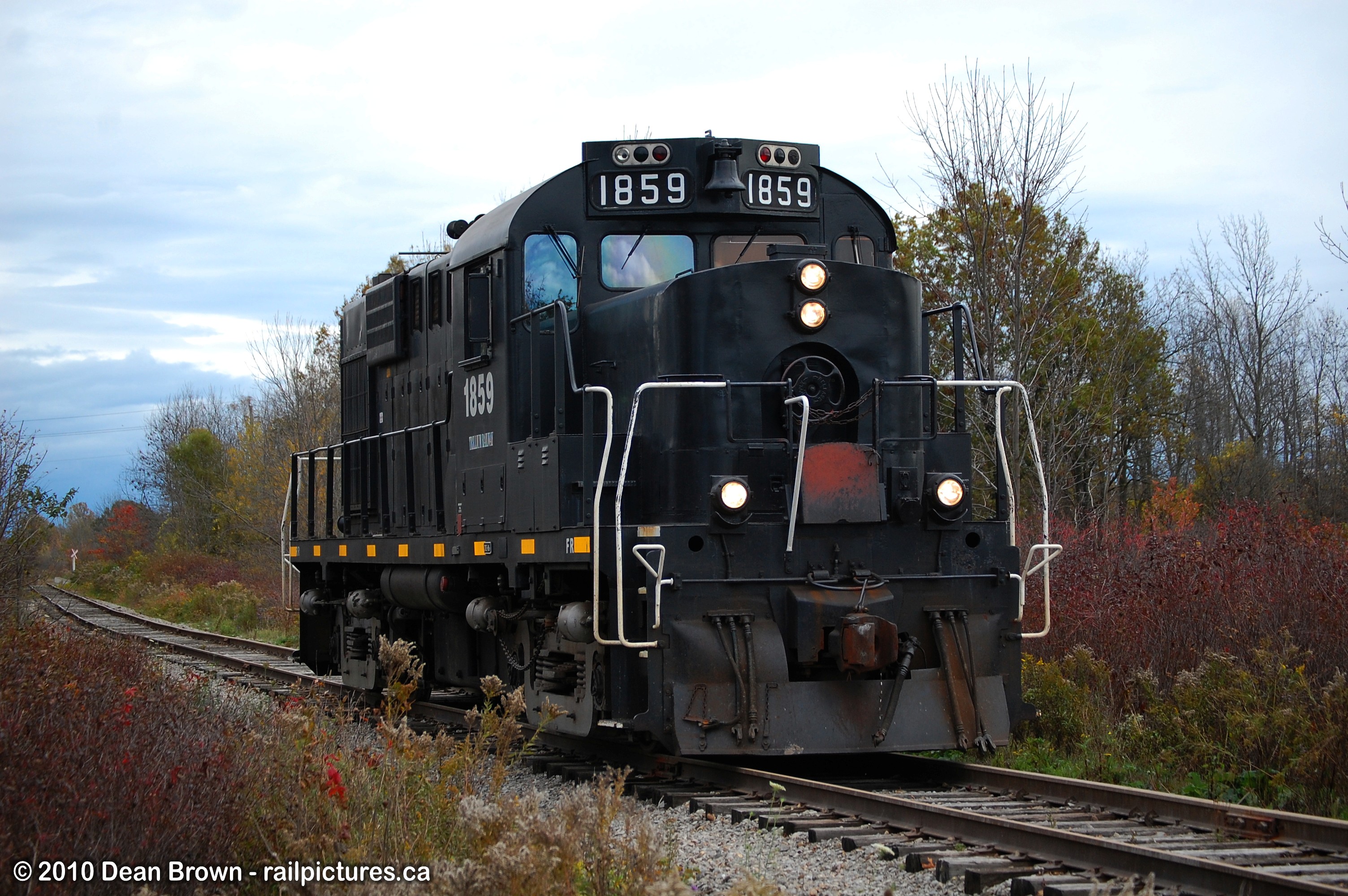 Railpictures.ca - Dean Brown Photo: TRRY RS-18u 1859 heads down the Canal Spur at Feeder South ...