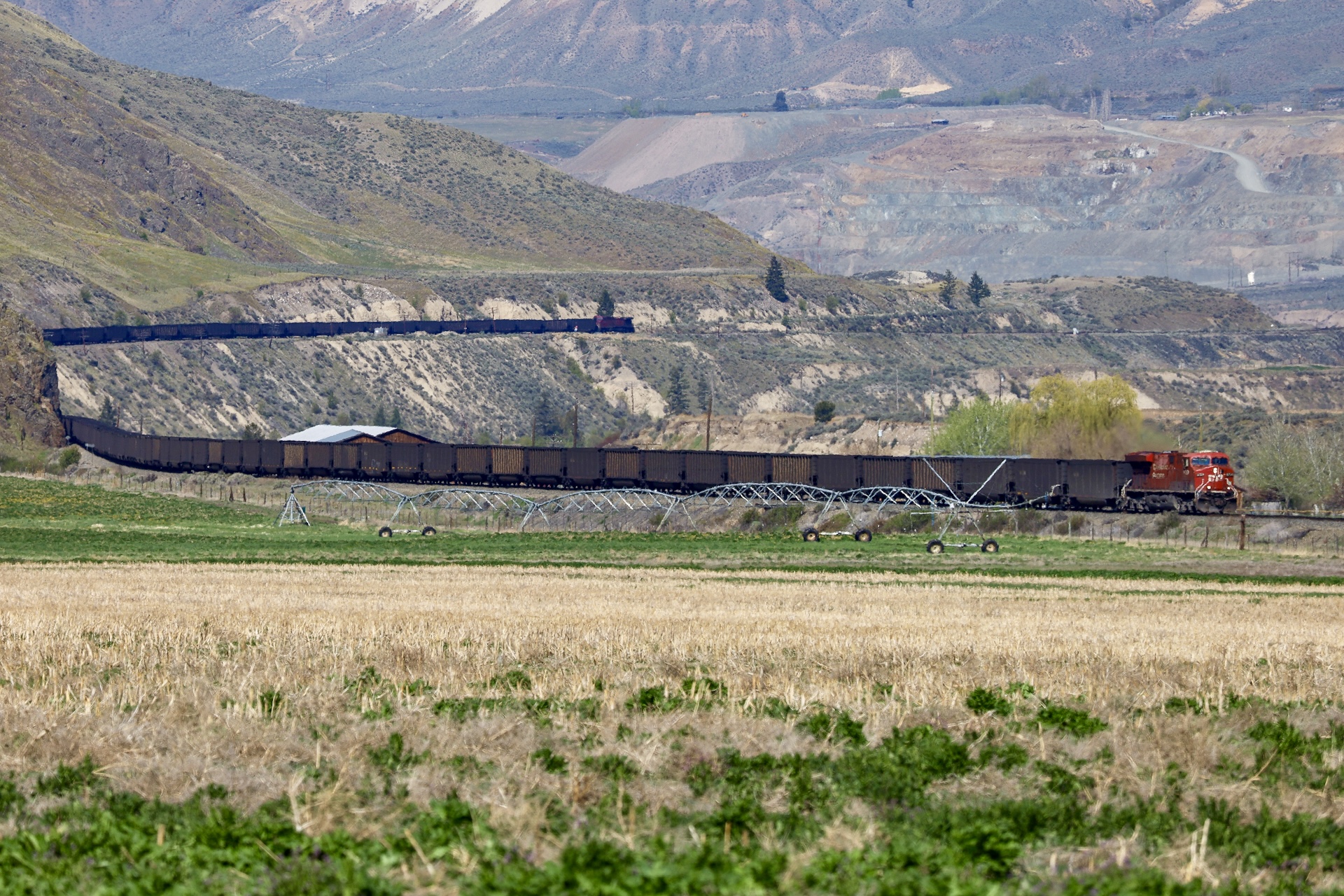 Railpictures.ca - Rob Eull Photo: 1 percent down, one percent up – Onderdonk’s mainline still ...