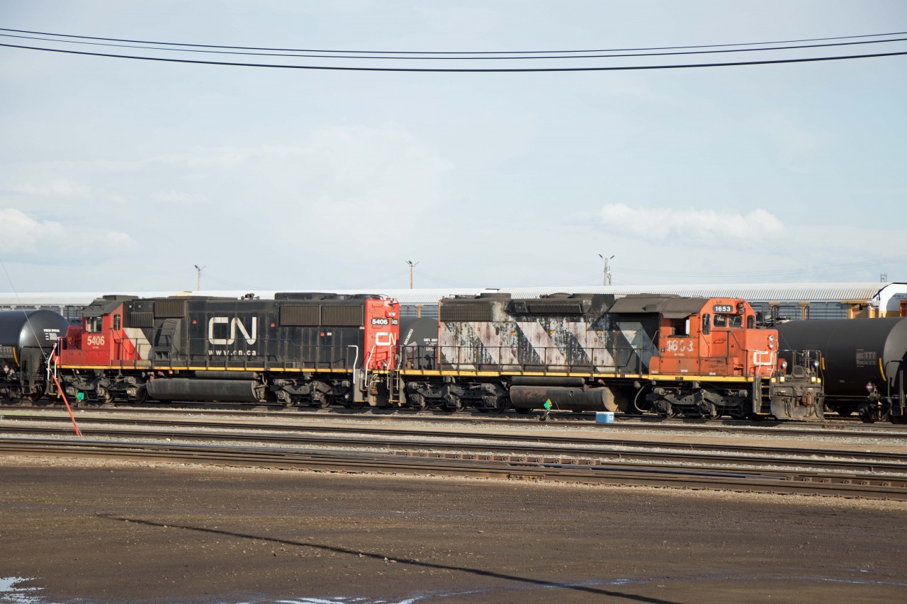 Railpictures.ca - John Eull Photo: I wonder whether locomotives trade stories and reminisce ...
