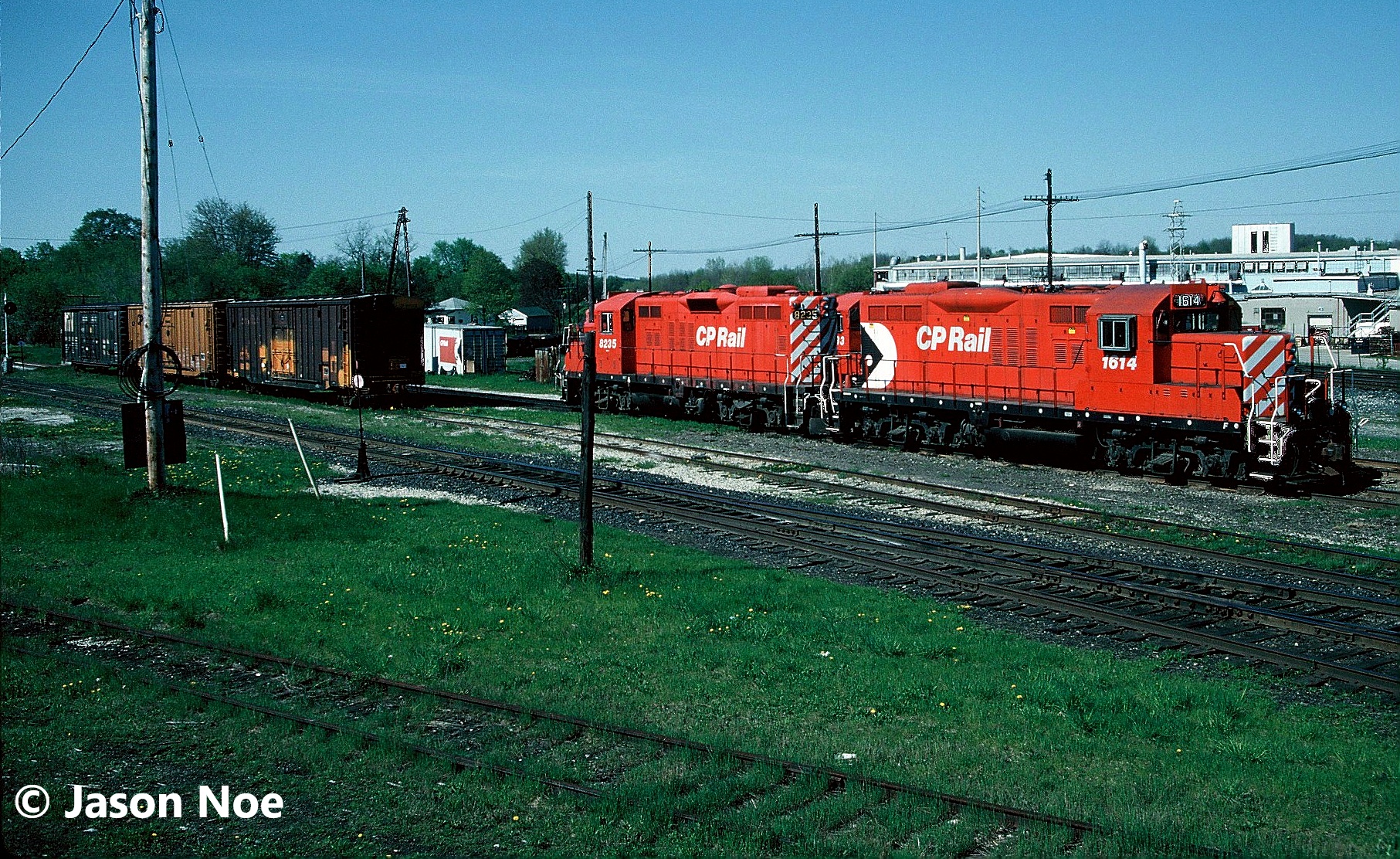 Railpictures.ca - Jason Noe Photo: A scene during a quiet weekend morning at the Woodstock ...