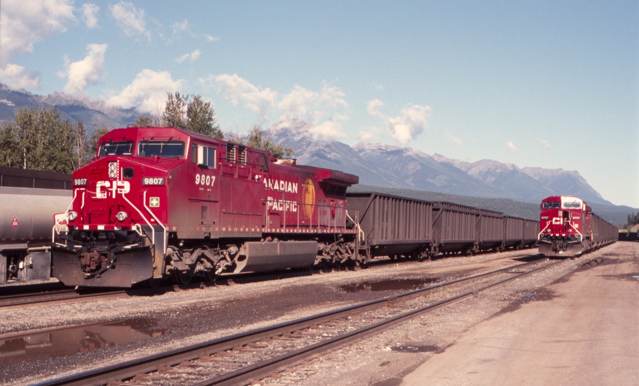 Railpictures.ca - Cameron Lonsdale Photo: Golden, BC, is the location of a major CP facility and ...