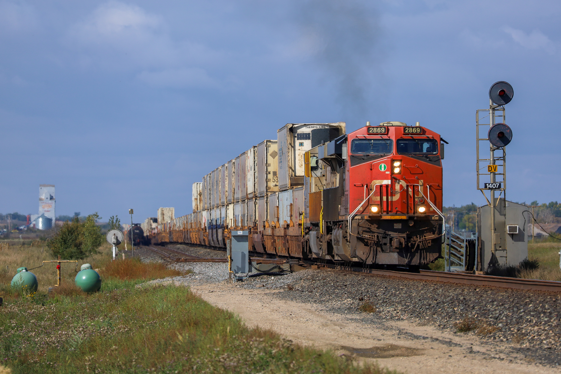 Railpictures.ca - Rob Eull Photo: Z 11451 16 gets underway out of Young after M 31751 15 cleared ...