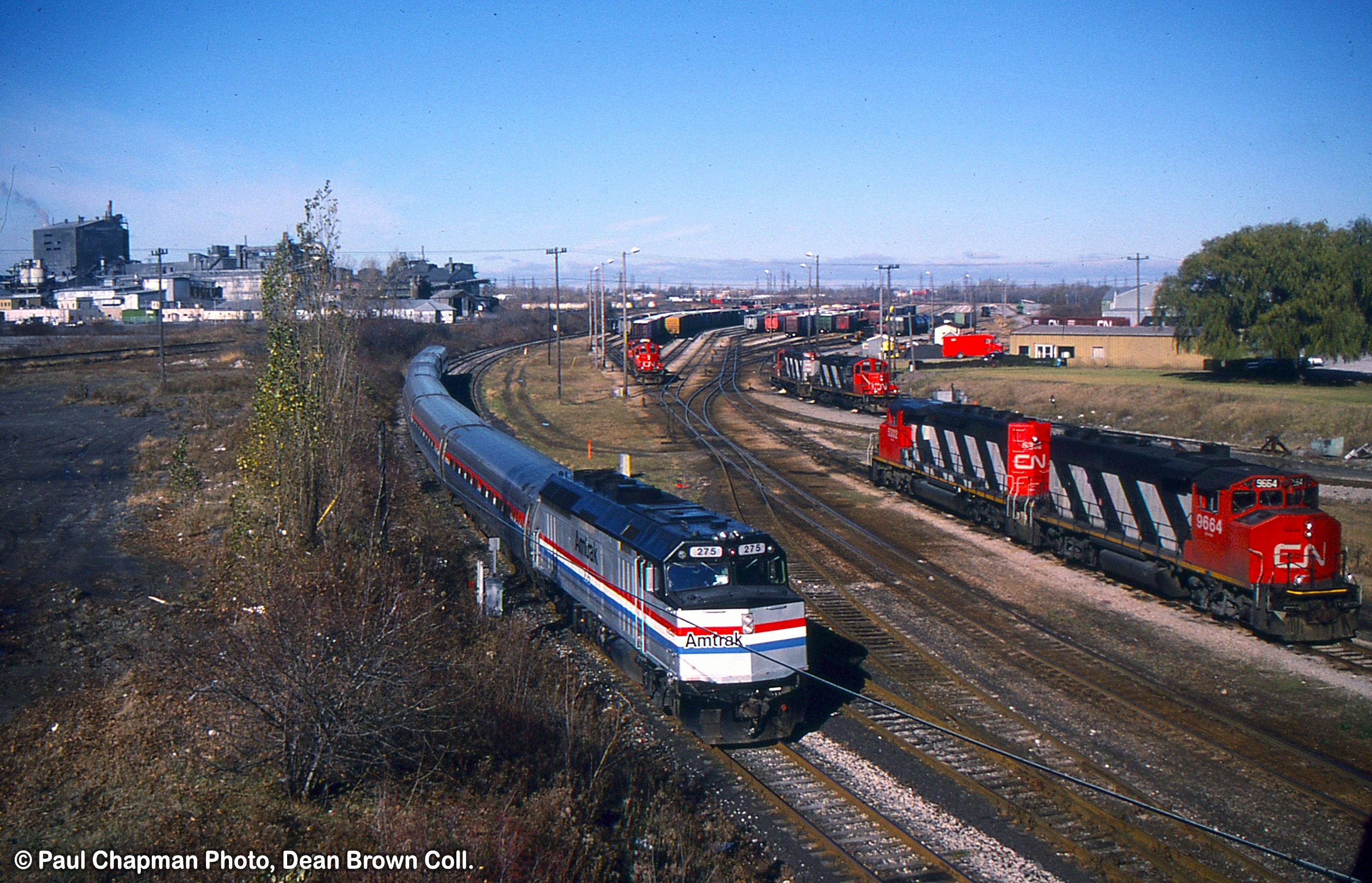 Railpictures.ca - Paul Chapman Photo, Dean Brown Coll. Photo: VIA 96 with AMTK F40PH 275 ...