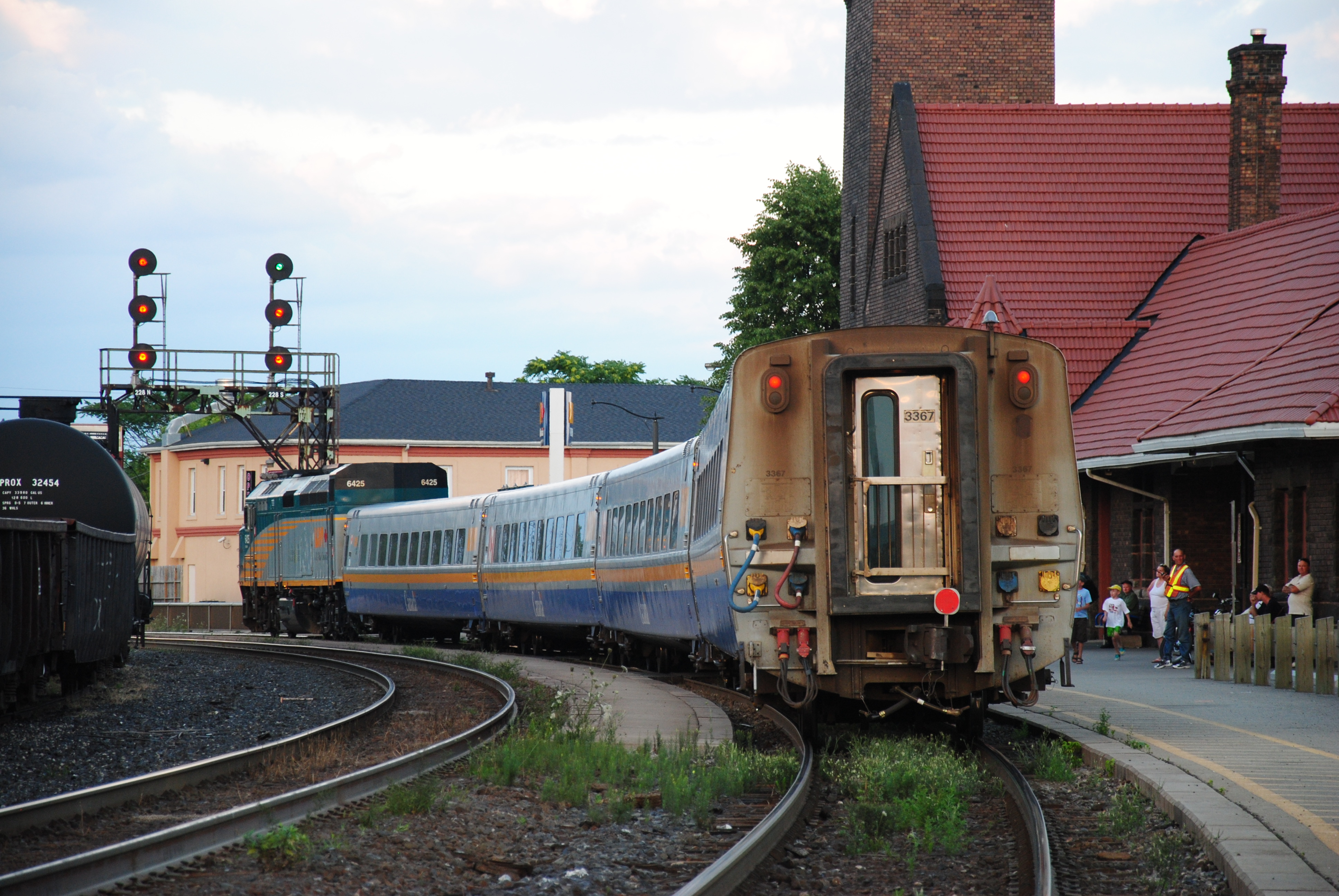Railpictures.ca - David Rowen Photo: As a VIA Rail train makes it’s ...