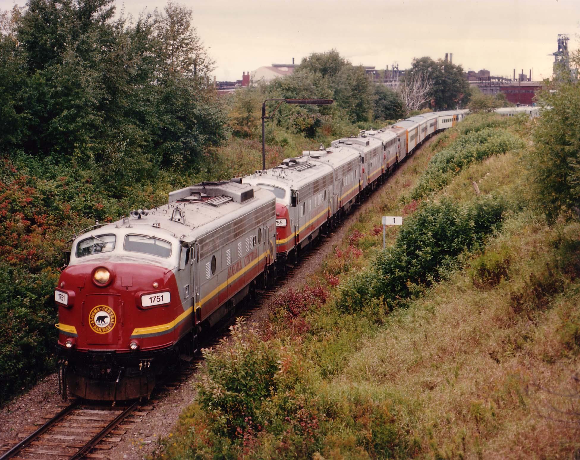 Railpictures.ca - A.W.Mooney Photo: The daily run over, the AC Tour ...