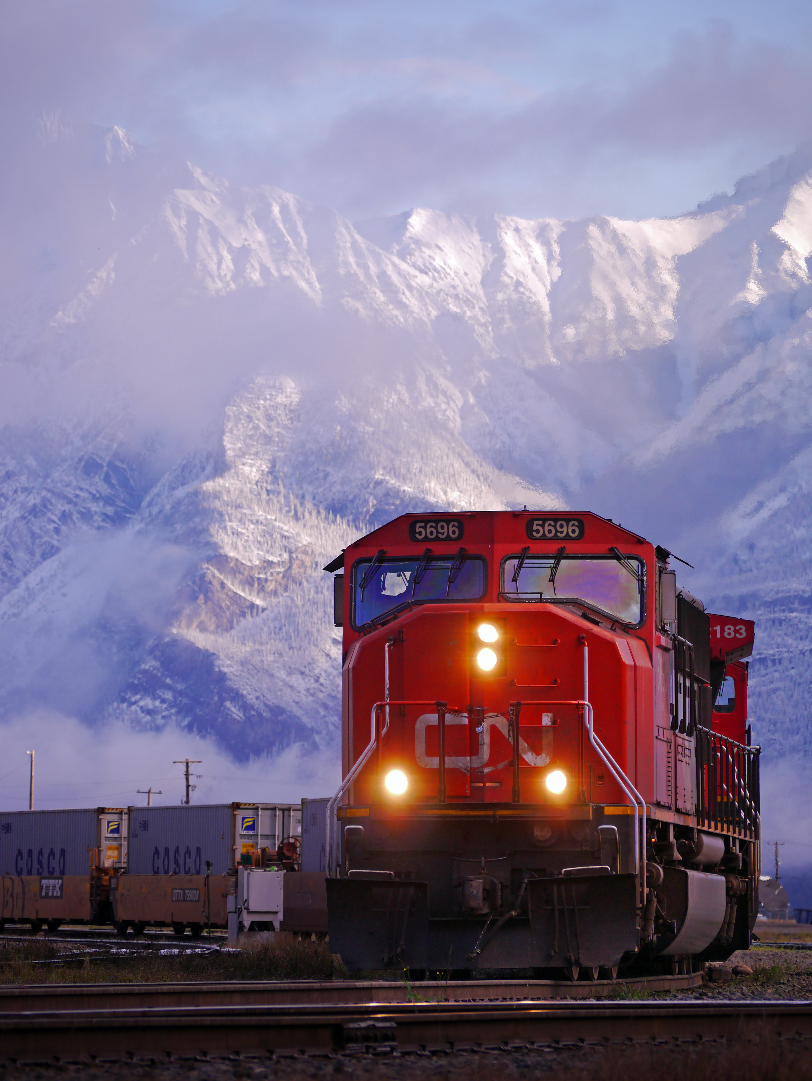 Railpictures.ca - Greg Sherwood Photo: Departing Jasper | Railpictures ...