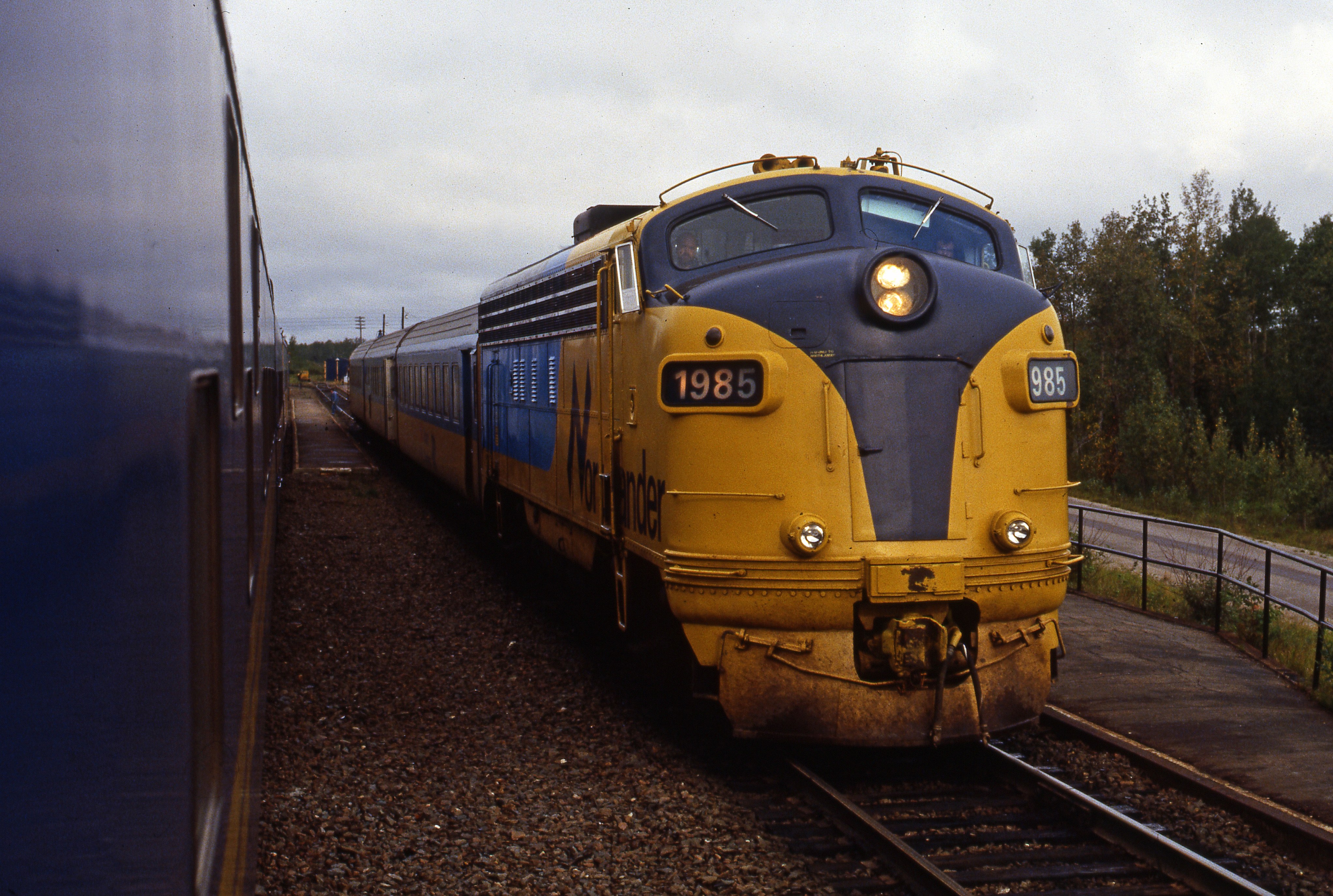 Railpictures.ca - Peter Gloor Photo: Porquis ON, ONR train 122 the ...