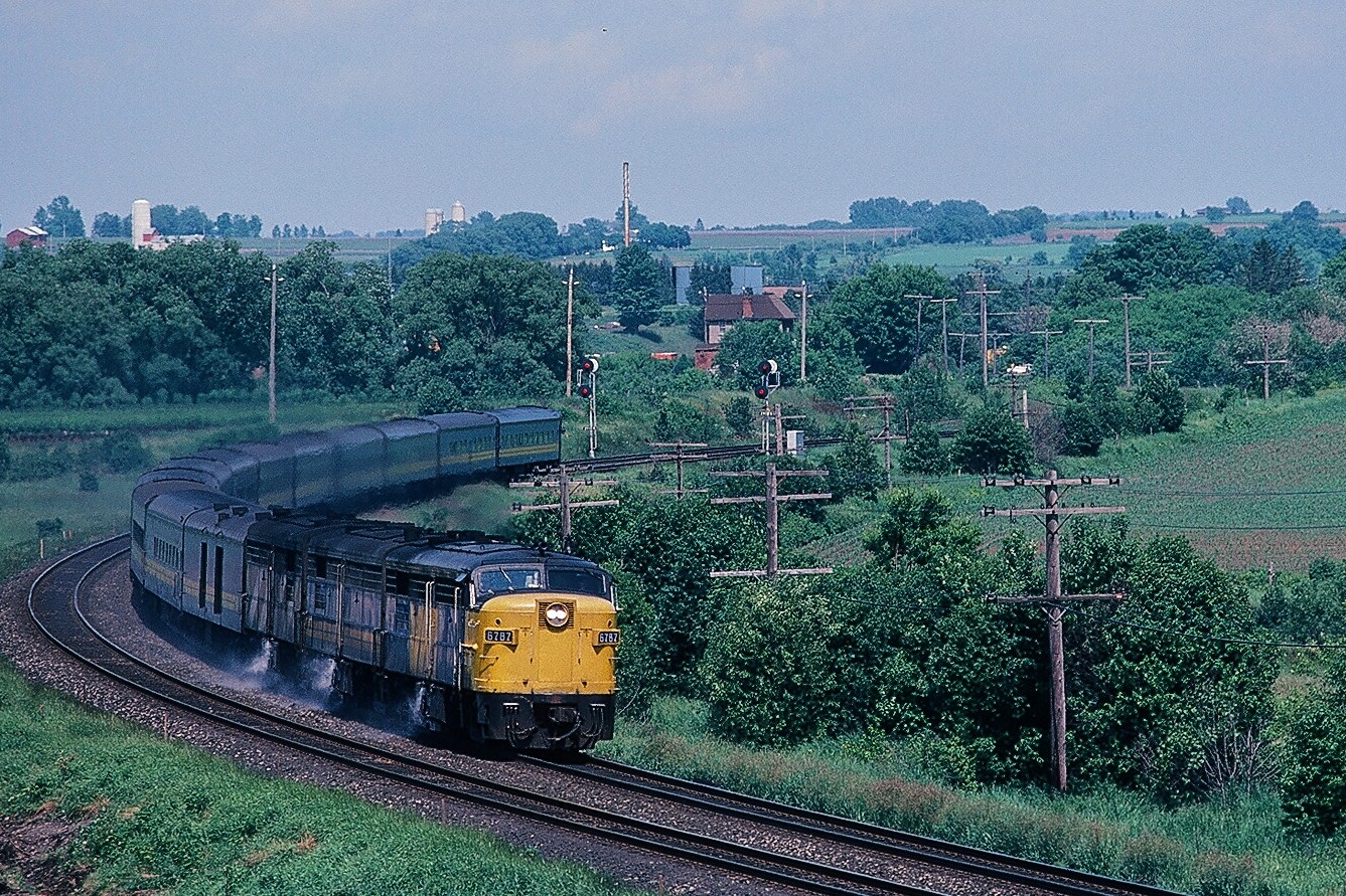 Railpictures.ca - sdfourty Photo: Speedy first generation MLW’s:, not ...