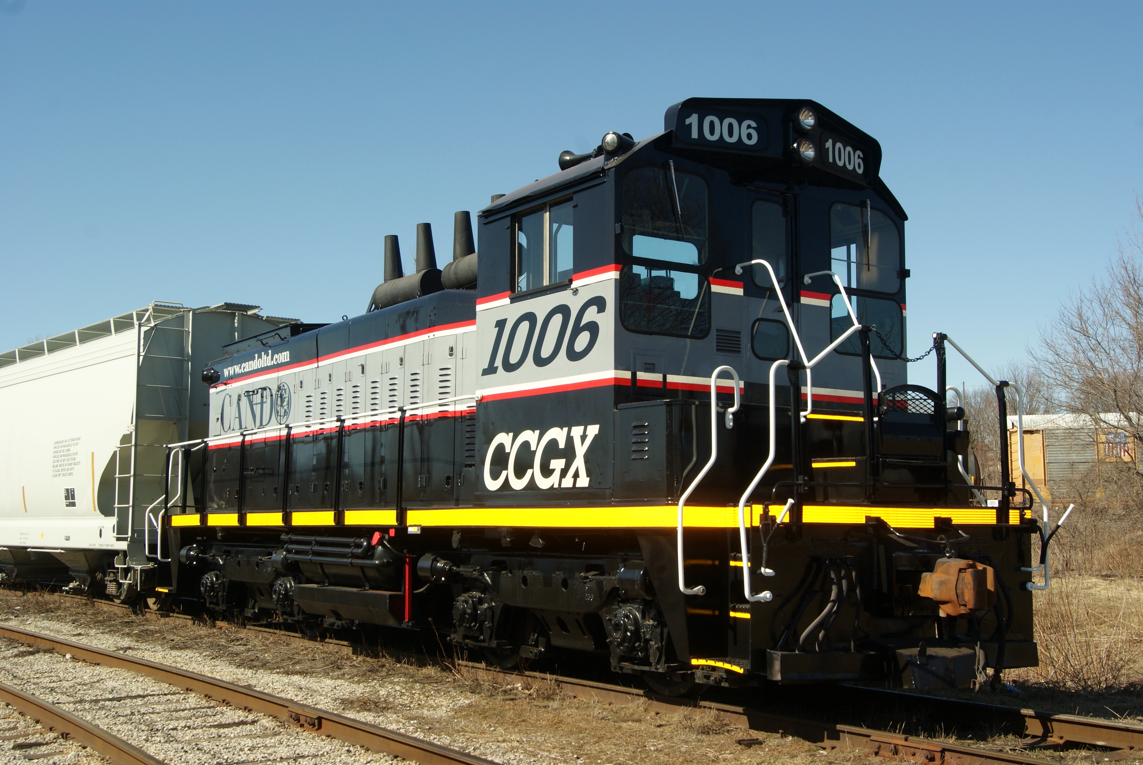 Railpictures.ca - Jon Pindar Photo: Waiting to be picked up off the ...