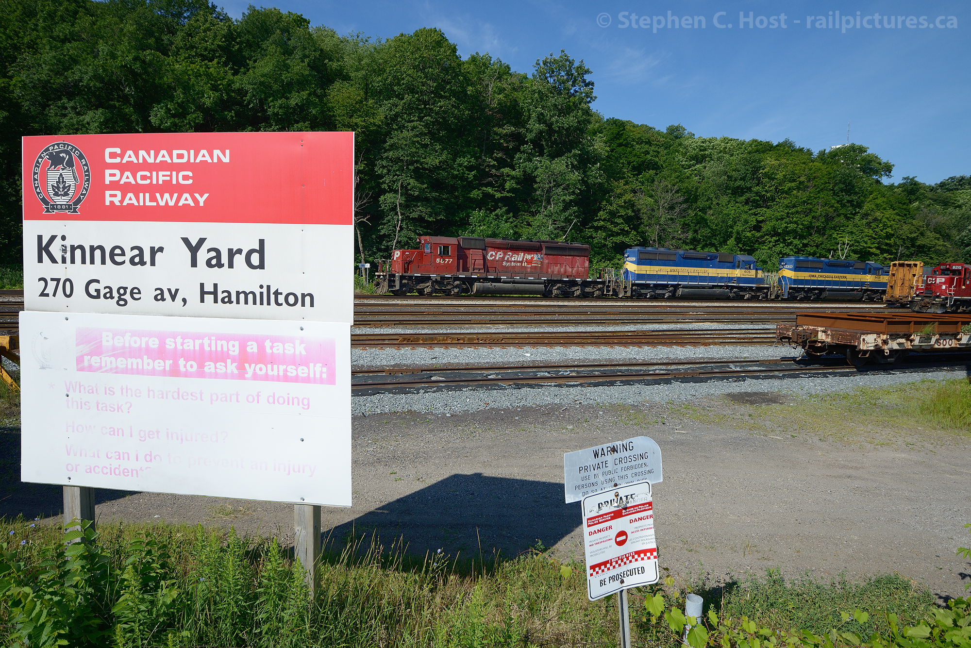 Railpictures.ca - Stephen C. Host Photo: At Kinnear Yard, we see the ...