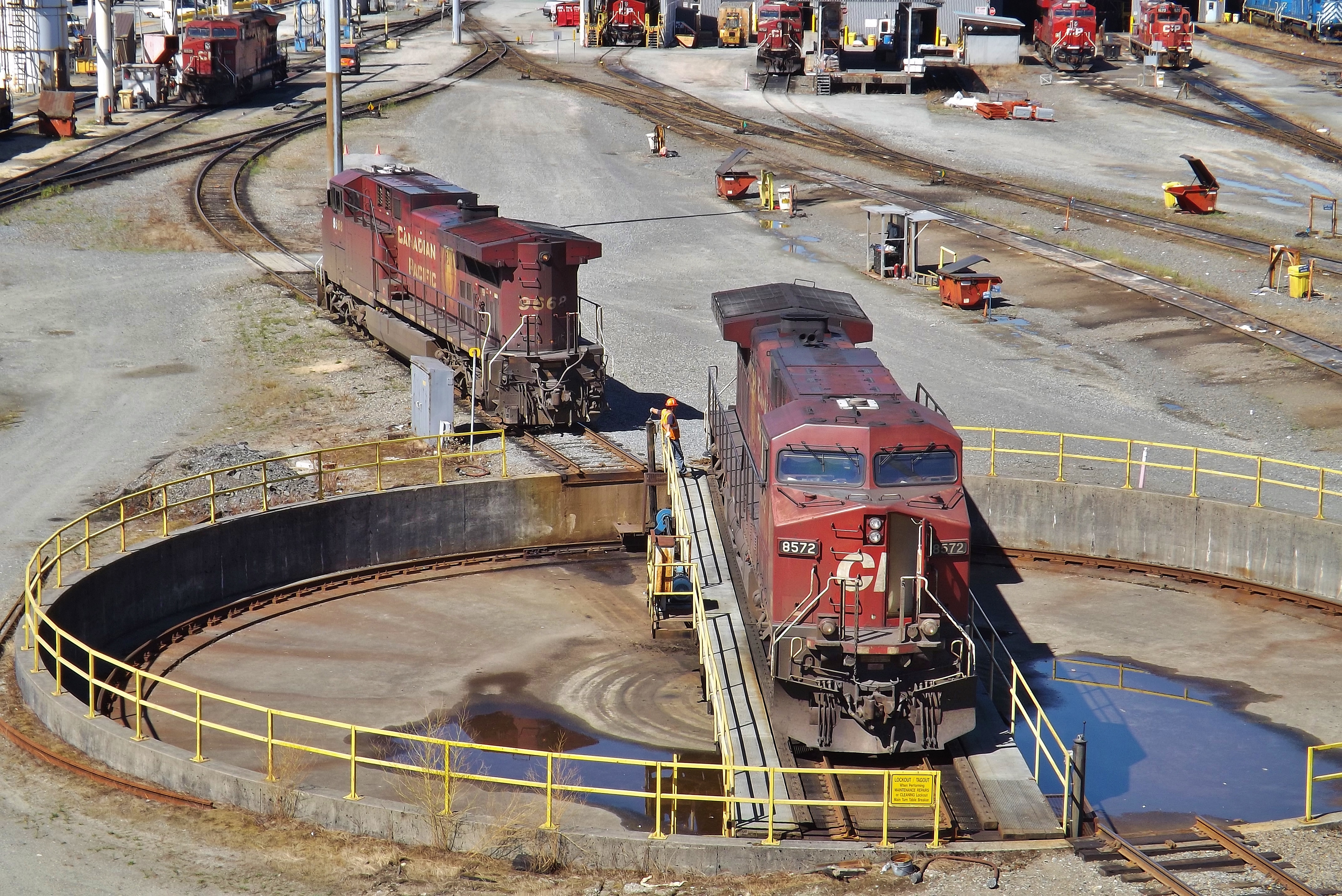 Railpictures.ca - Derek Nelson Photo: CP AC4400′s go for a spin on the ...