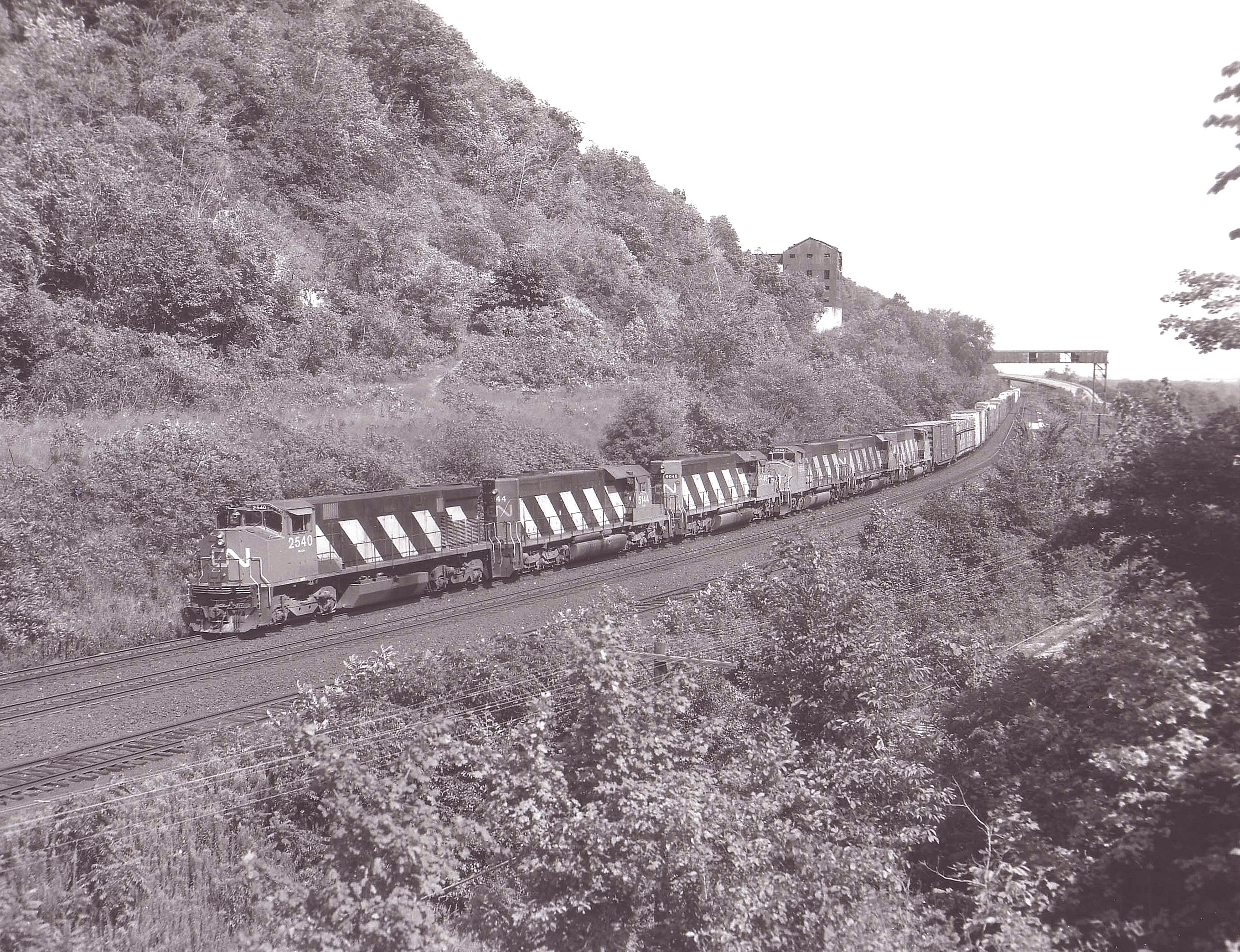 Railpictures.ca - A.W. Mooney Photo: Motivated somewhat by the comment ...