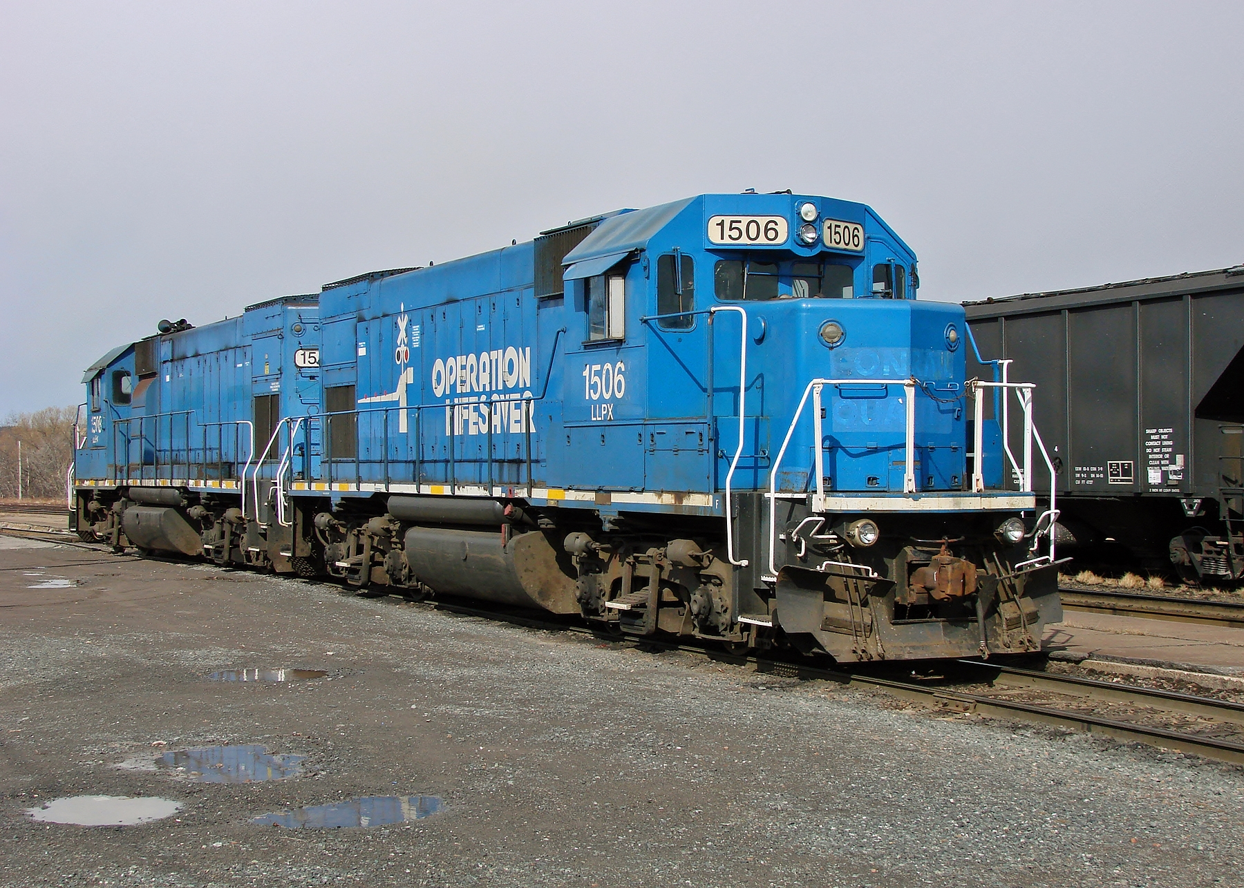 Railpictures.ca - steve arnot Photo: Former Conrail GP15-1′s leased to ...