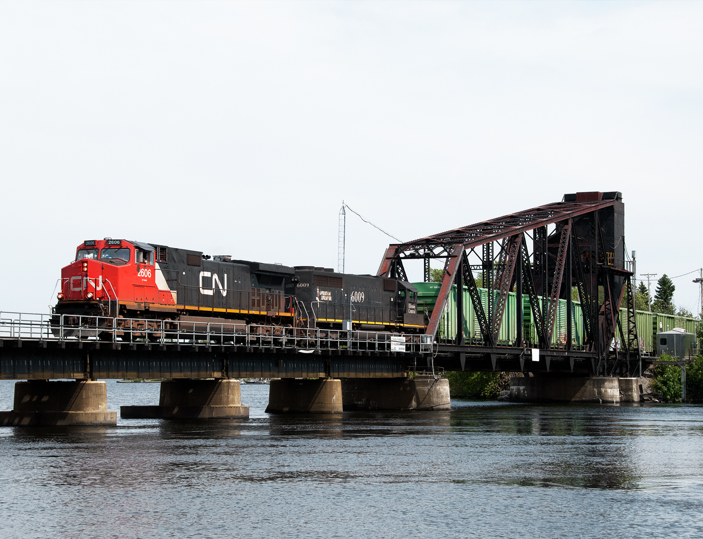 Railpictures.ca - Bill Hooper Photo: CN train 347 has just departed ...