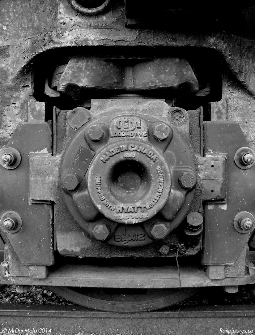 Railpictures.ca - MrDan Photo: After rolling countless miles and miles ...