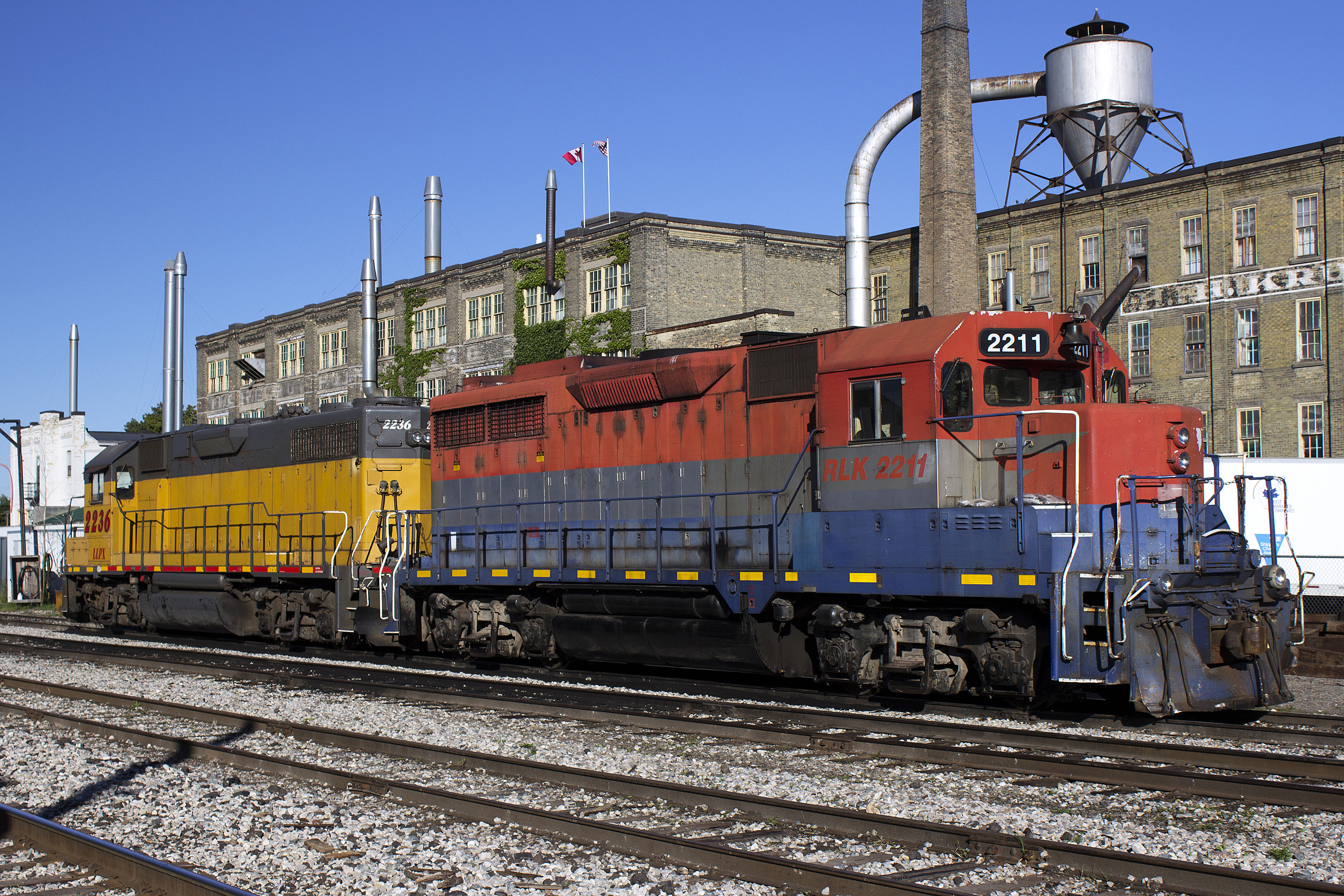 Railpictures.ca - Kenny Huynh Photo: While I was waiting for my train ...