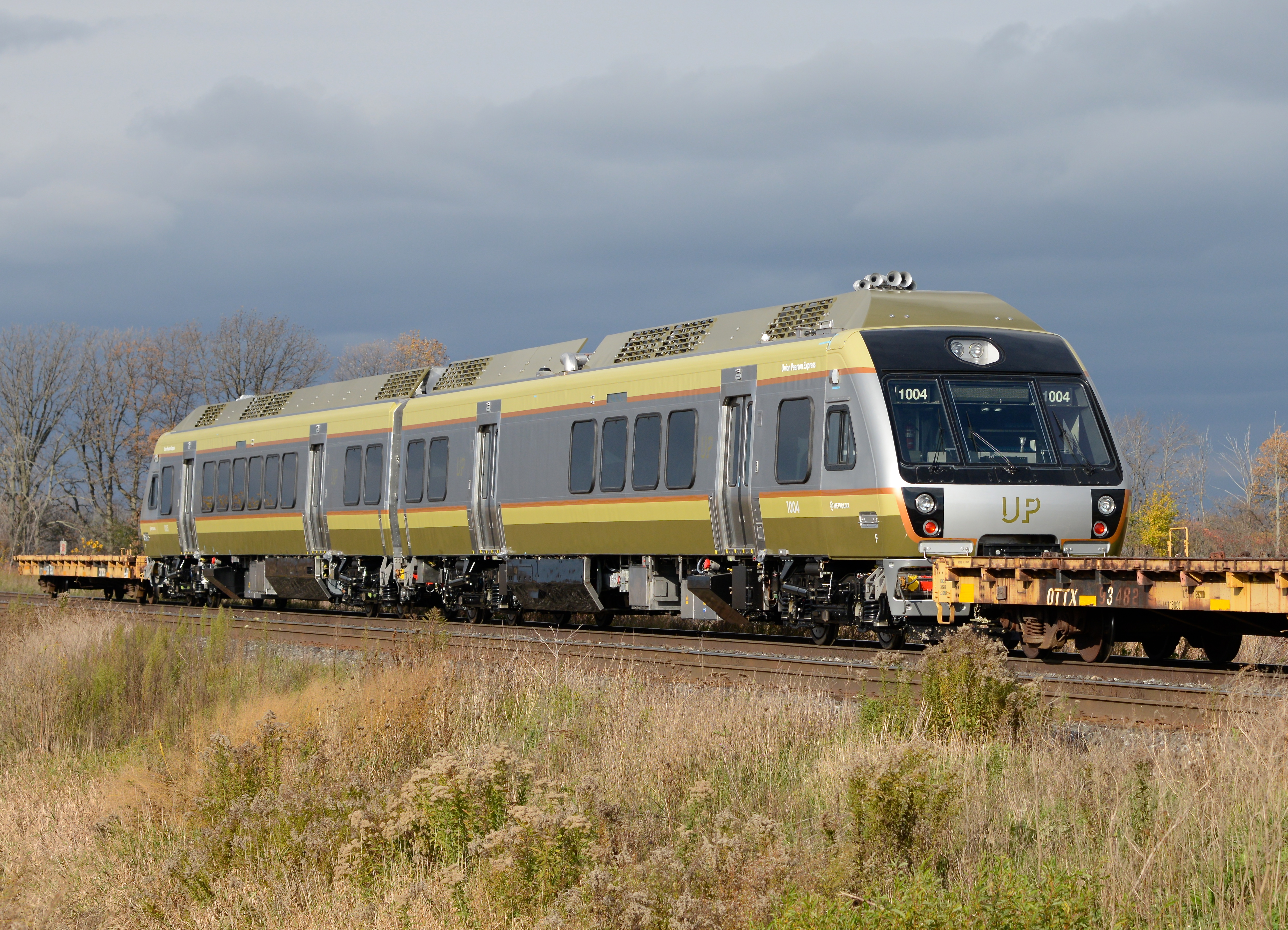 Railpictures.ca - Marc Dease Photo: A pleasant surprise on the trailing ...