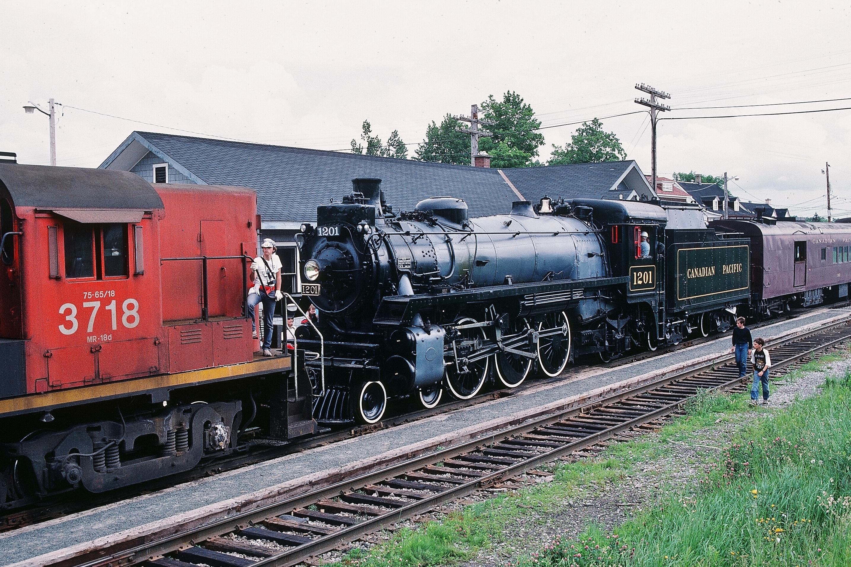 Railpictures.ca - sdfourty Photo: Peter Newman’s great shot ( & story ...