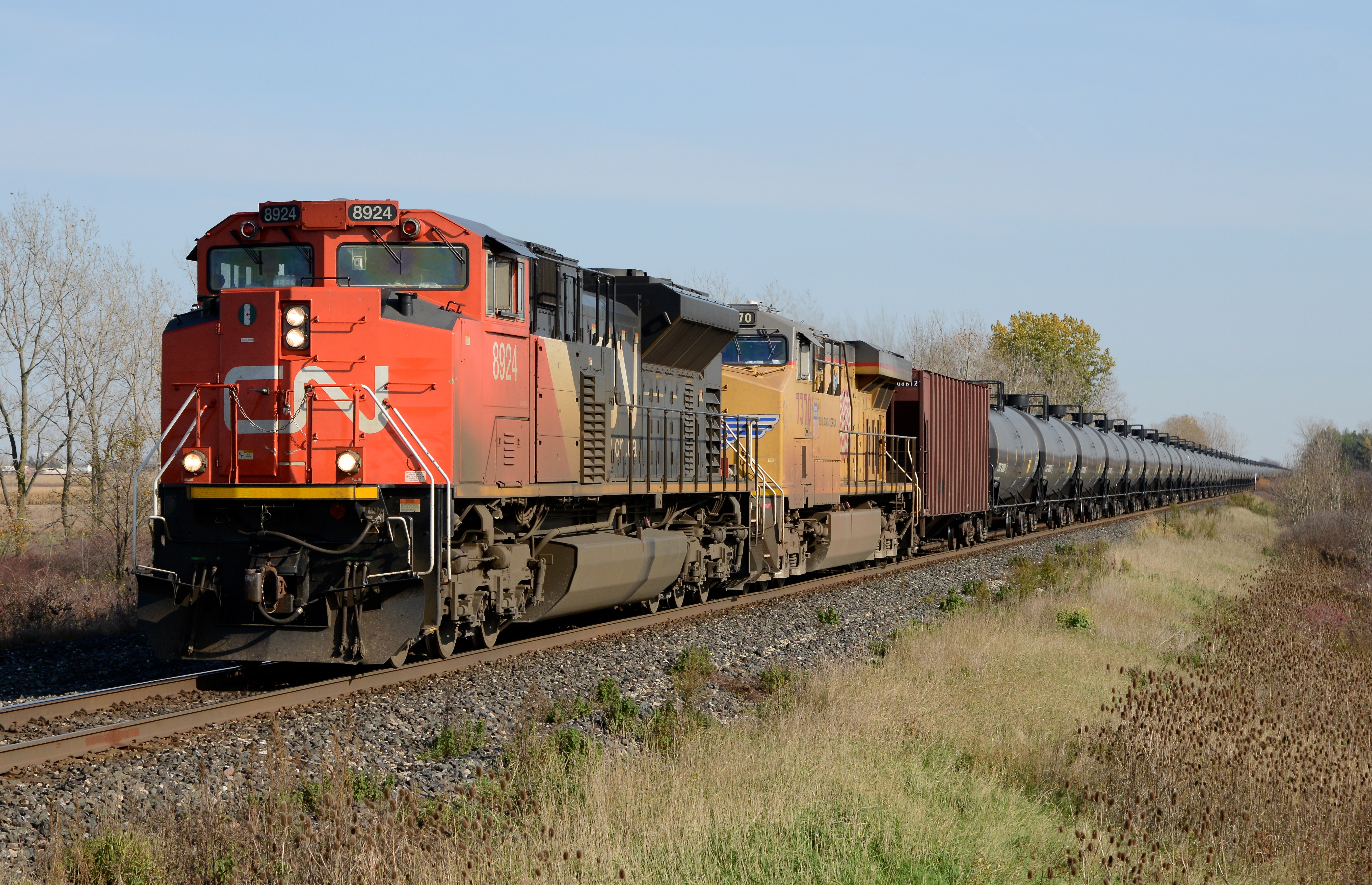 Railpictures.ca - Marc Dease Photo: CN train 721 west bound at ...
