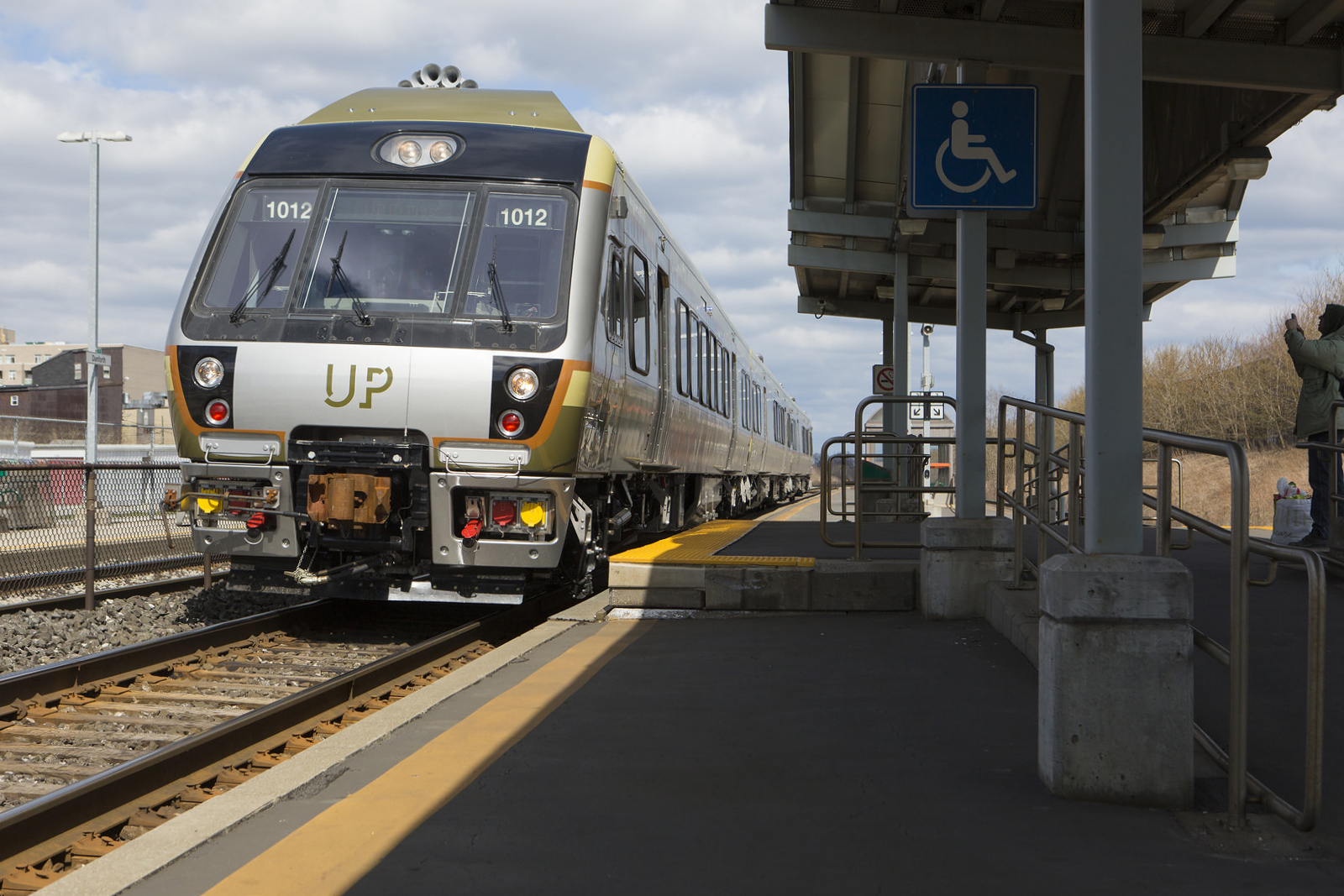 Railpictures.ca - Cameron Applegath Photo: Heading home on the train, I ...