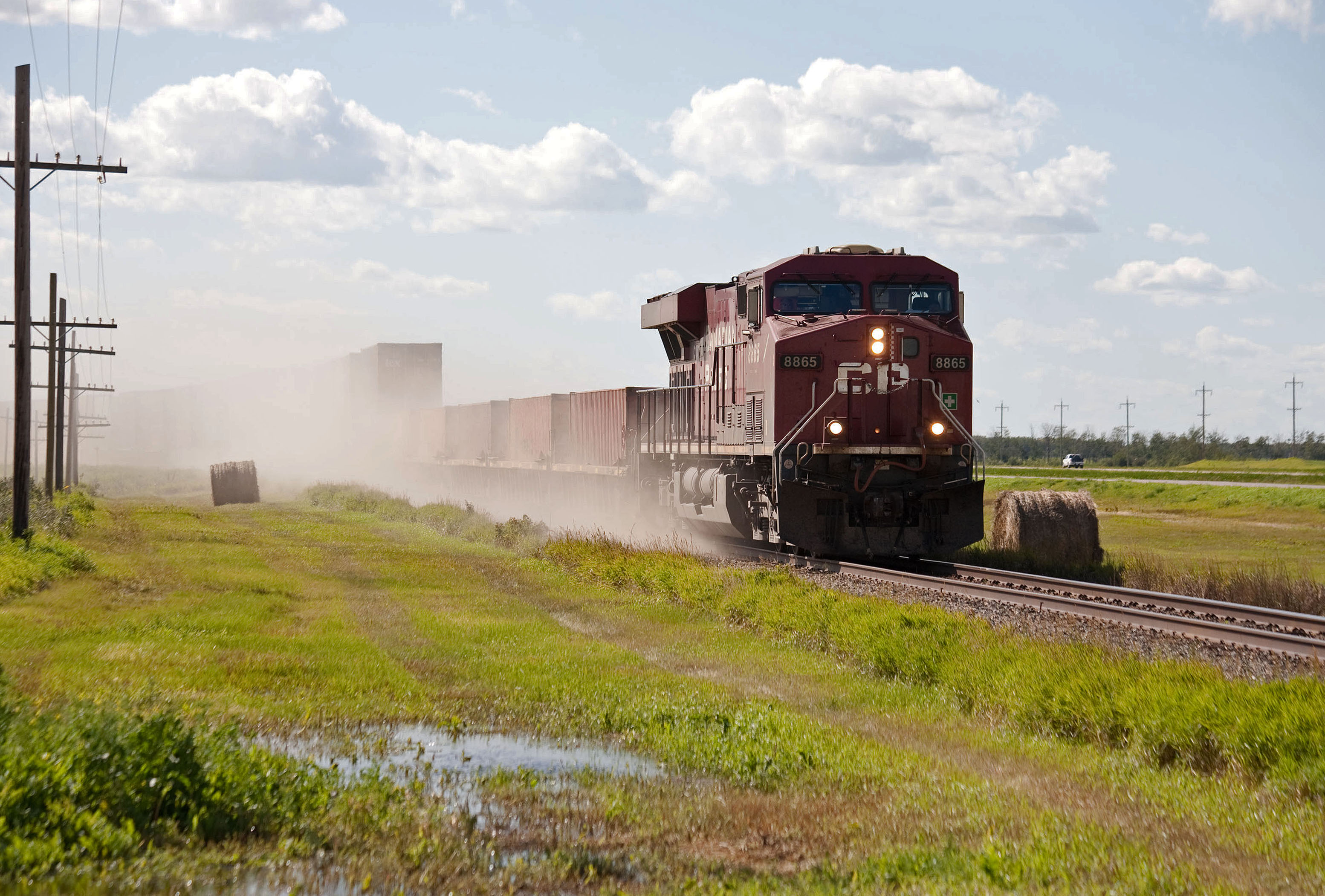Railpictures.ca - Steve Bradley Photo: Literally ” lifting the ballast ...