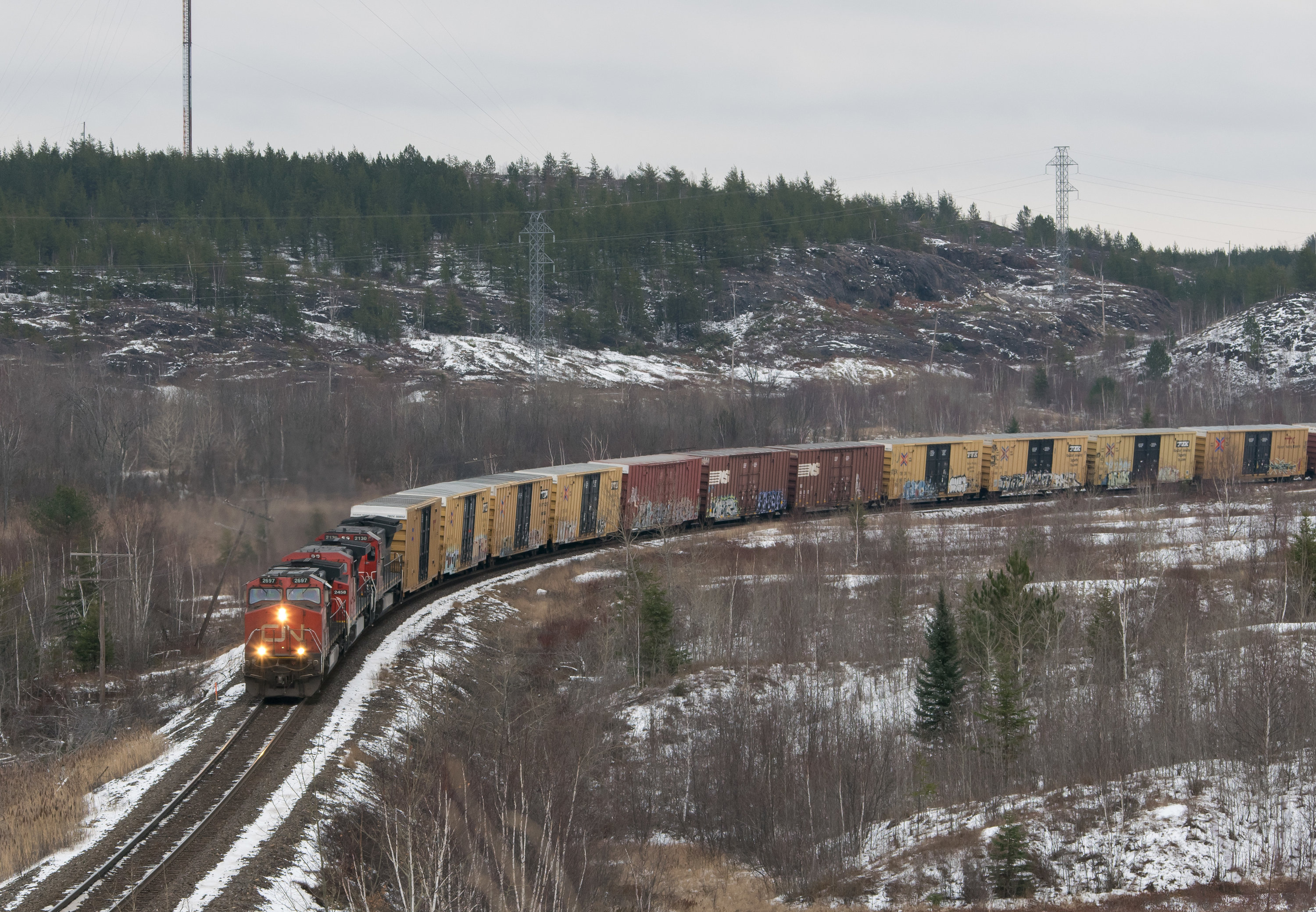 Railpictures.ca - Canadian Railroader Photo: IC 2697, IC 2458 and CN ...