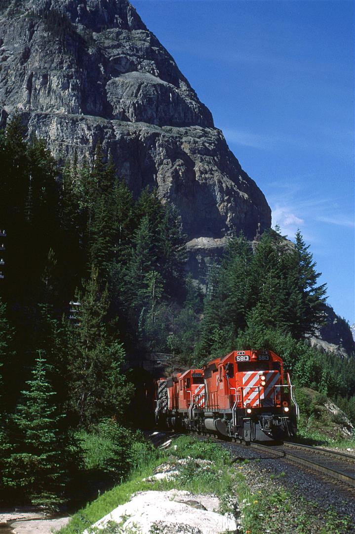 Railpictures.ca - Steve Young Photo: There are only a few days in the ...