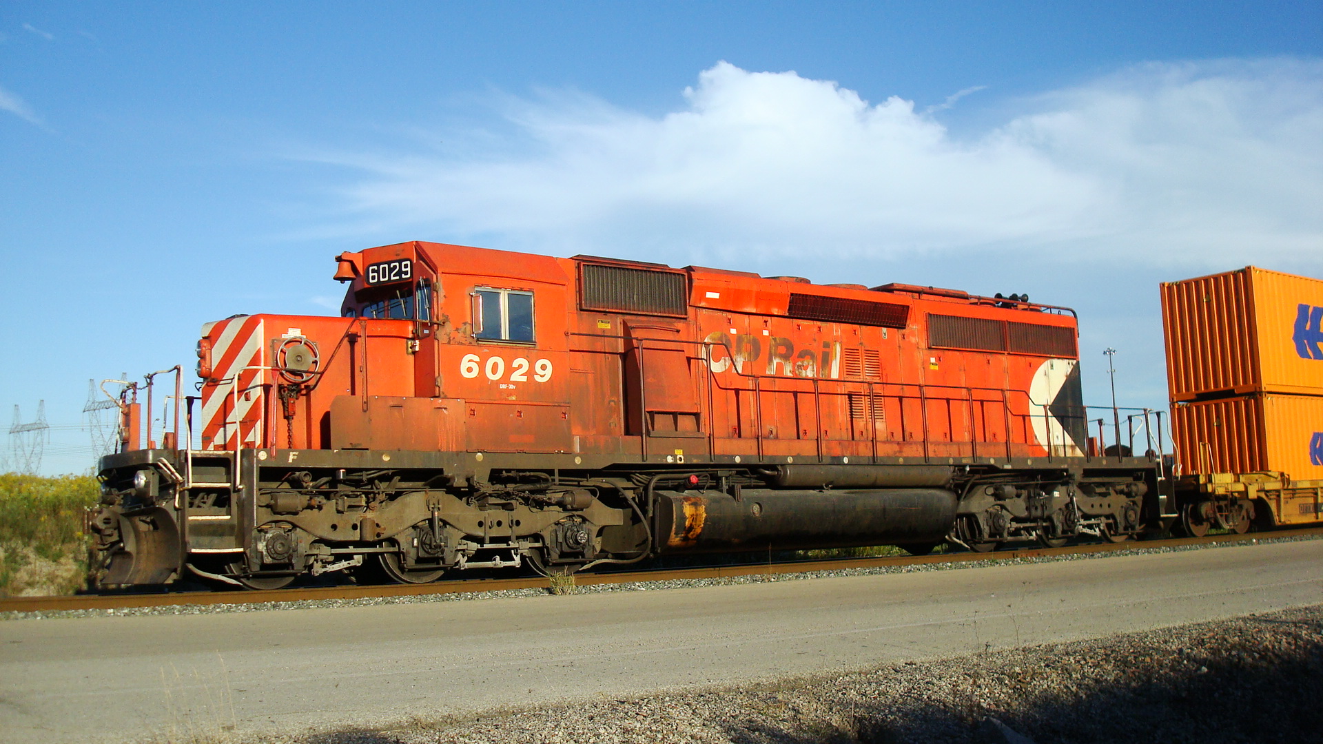 Railpictures.ca - Paul Santos Photo: SD40-2 built in 1982 soldiers on ...
