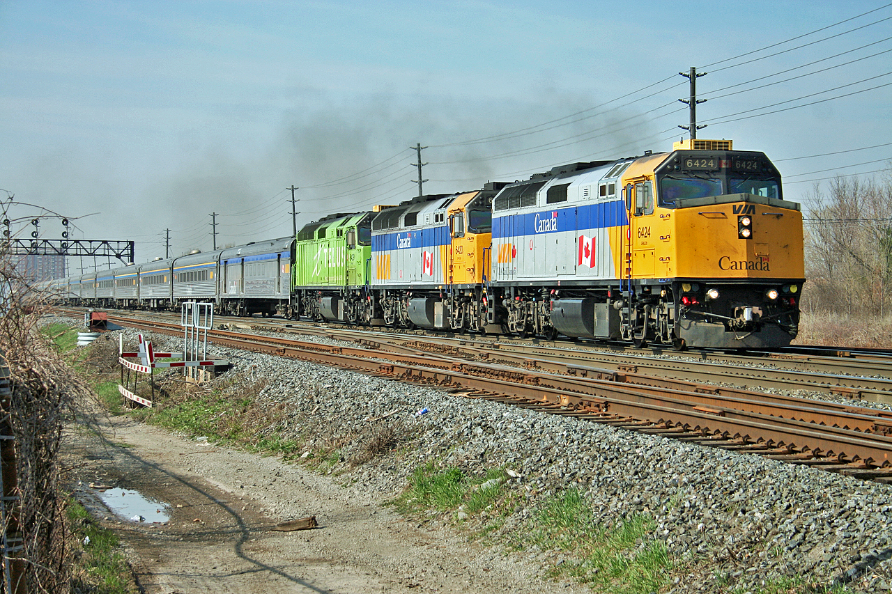 Railpictures.ca - John Eull Photo: VIA no.70 departs Oakville with VIA ...