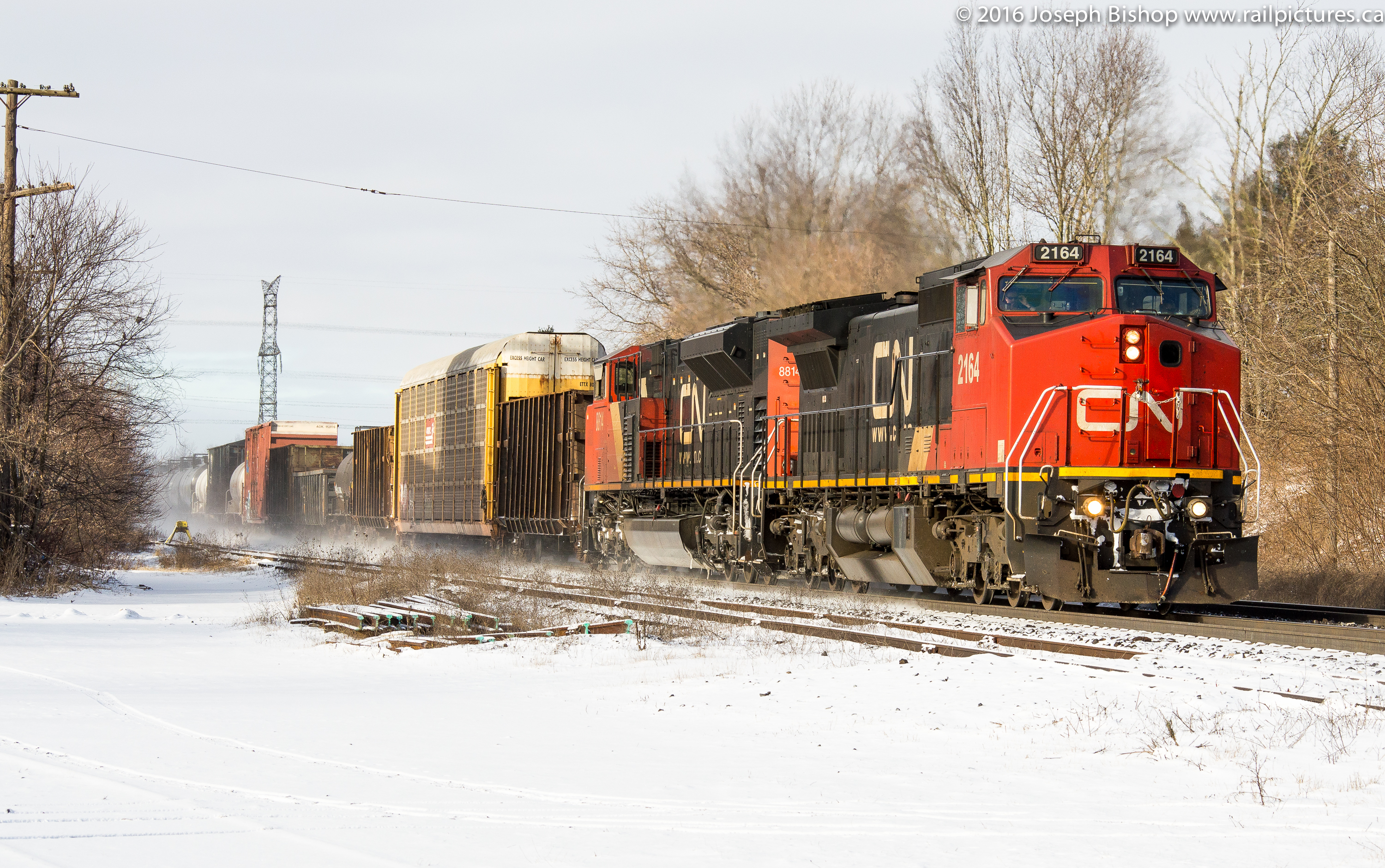 Railpictures.ca - Joseph Bishop Photo: CN 384 cruises through Brantford ...