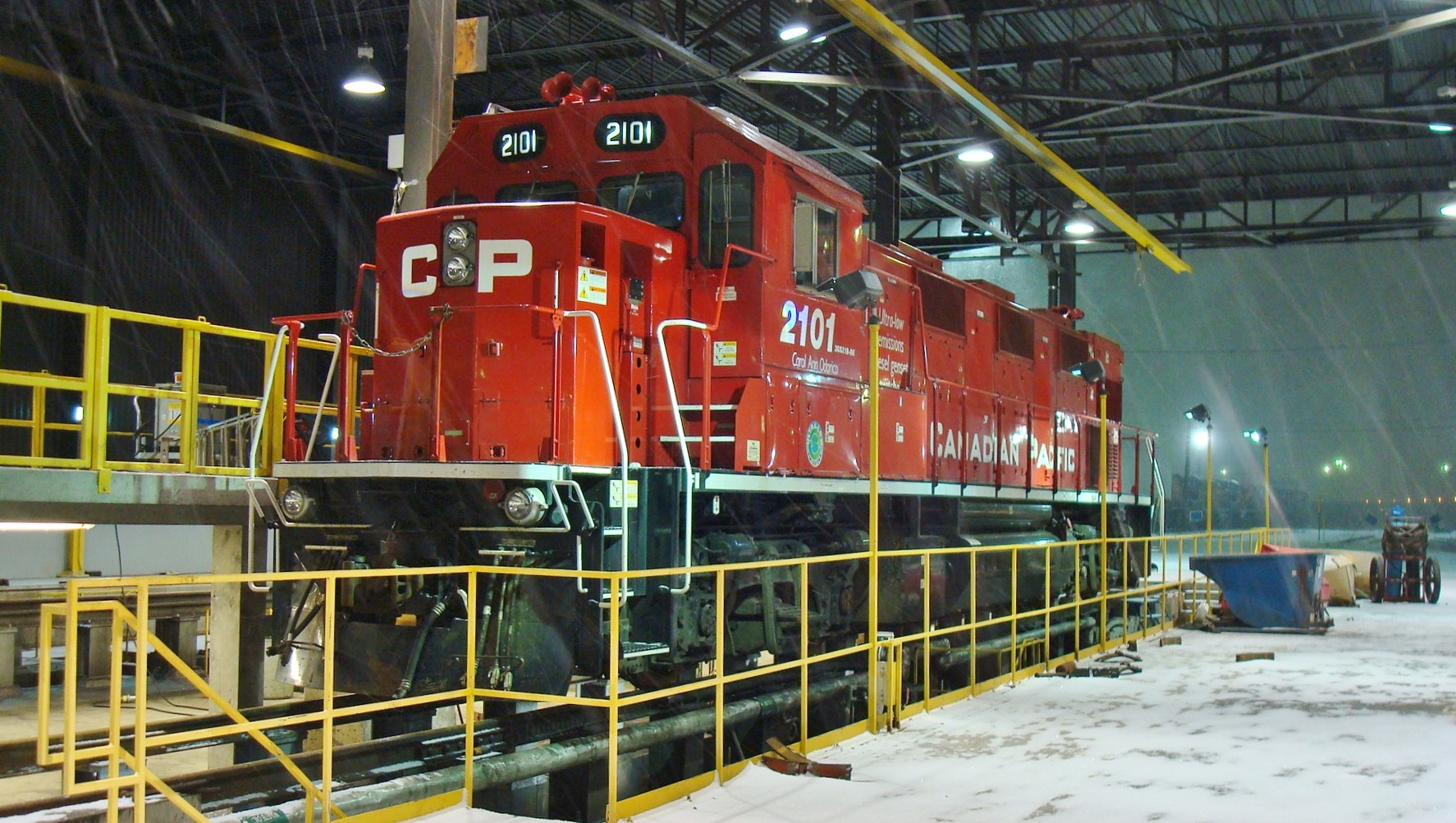 Railpictures.ca - Paul Santos Photo: During a January storm Genset 2101 ...