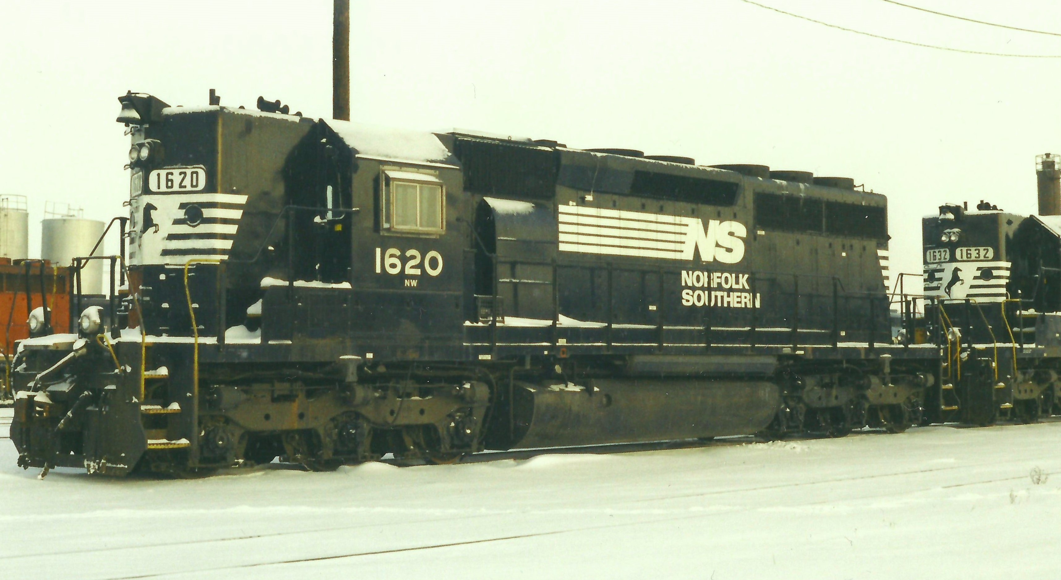 Railpictures.ca - Paul Santos Photo: Originally painted in Norfolk ...