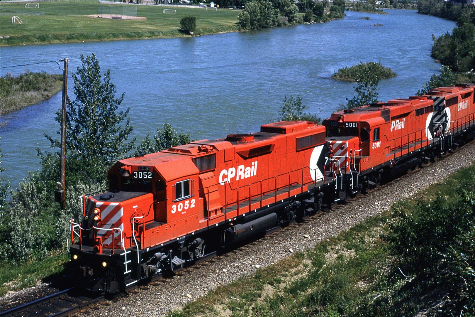 Railpictures.ca - Steve Young Photo: The lead unit isn’t that ...