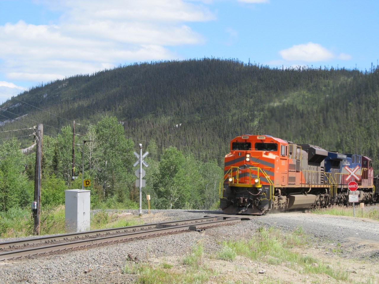 Railpictures.ca - ericstp Photo: Northbound ArcelorMittal empty ore ...