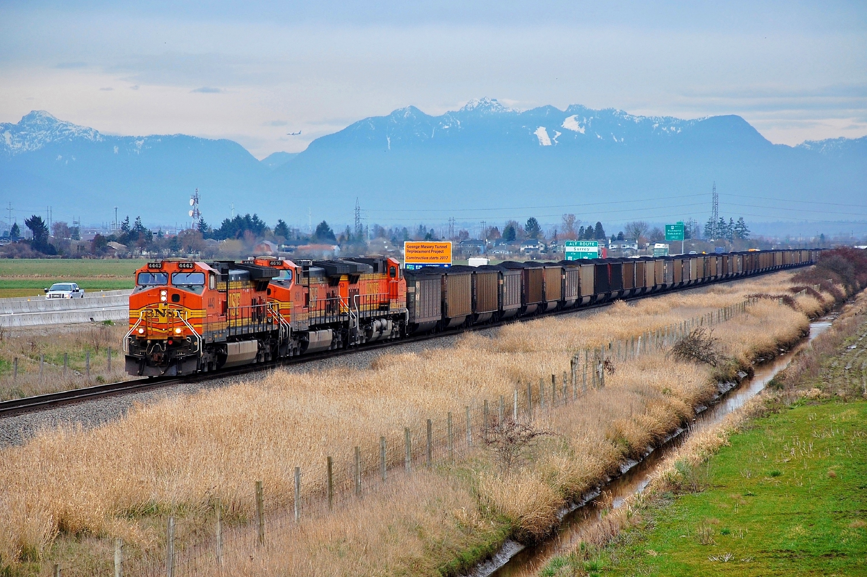 Railpictures.ca - Richard Hart Photo: BNSF nos.4443,4616 & 5153 are in ...