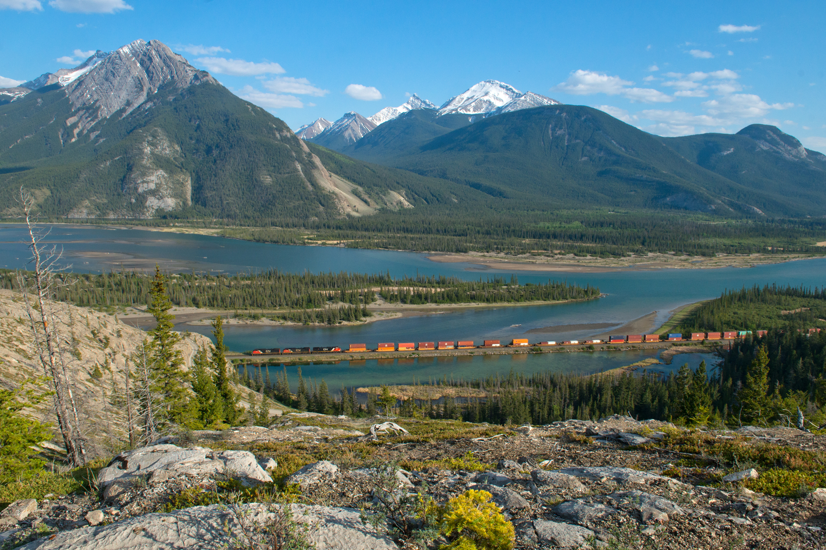 Railpictures.ca - Matt Watson Photo: The beauty of Jasper National Park ...