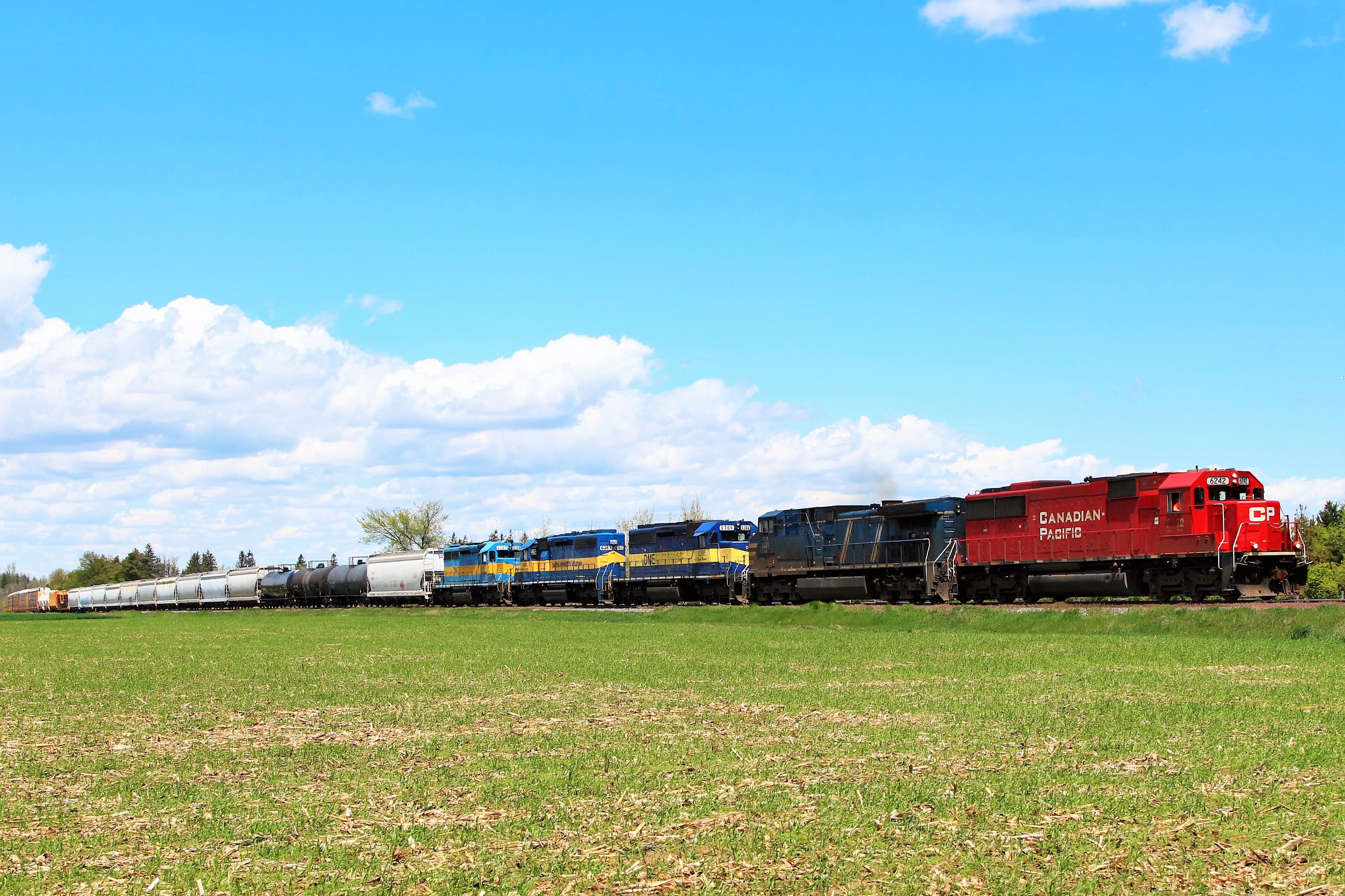 Railpictures.ca - BPurdy Photo: Here was a really nice surprise!! While ...