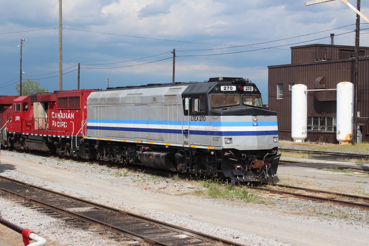 Railpictures.ca - Paul Santos Photo: Larry’s Truck Electric F40PH sits ...