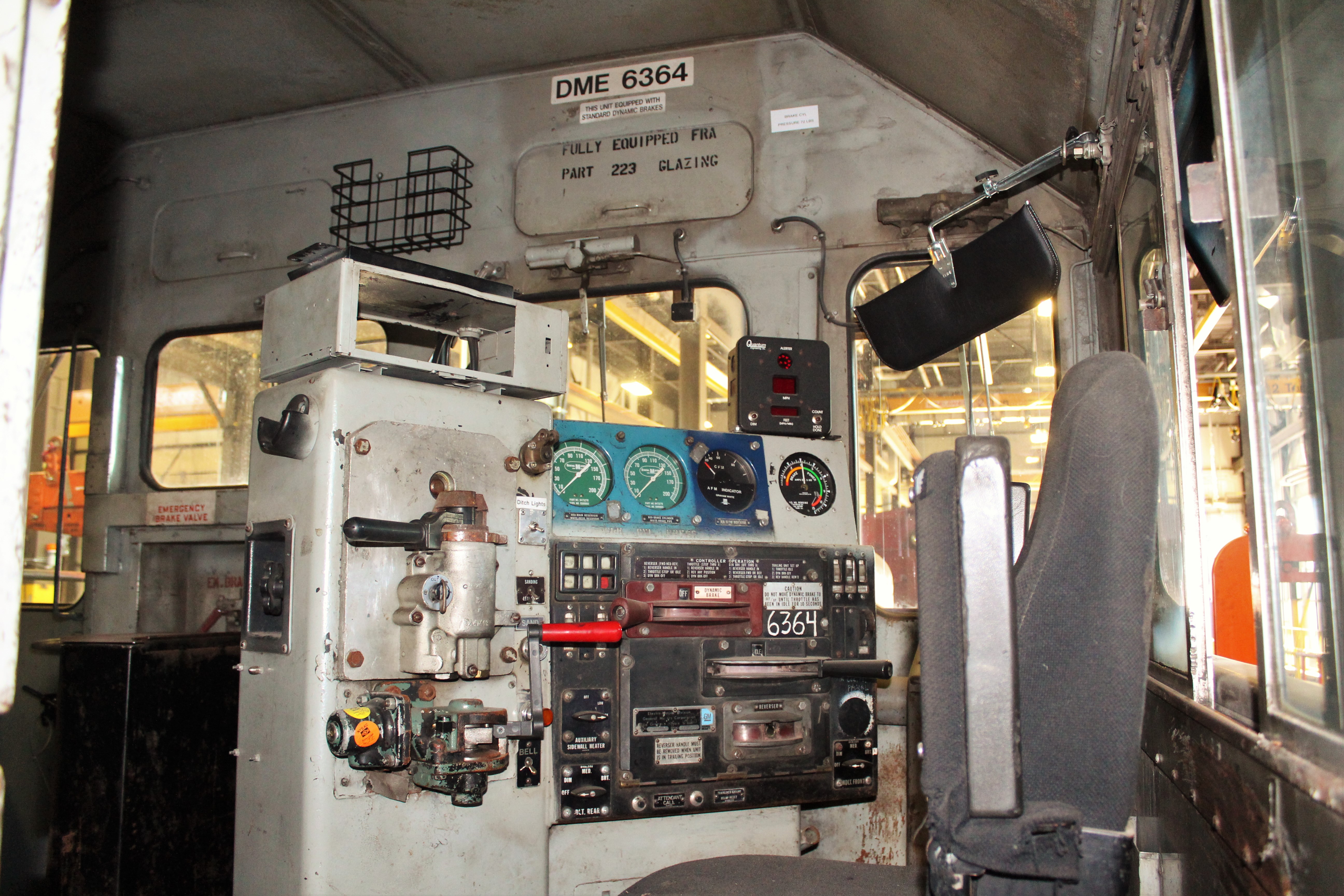 Railpictures.ca - Paul Santos Photo: Classic SD40-2 control stand of ...